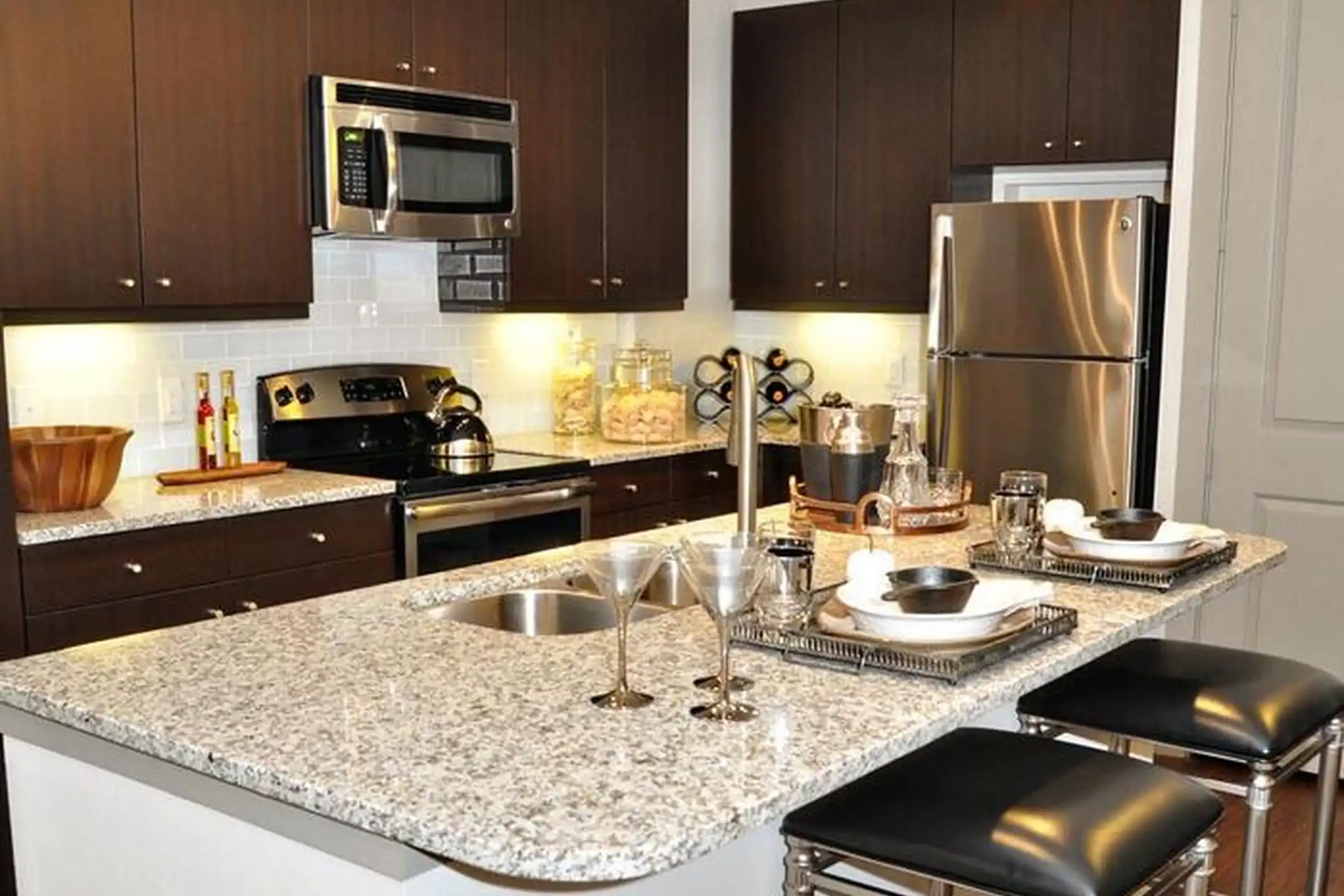 502 S Post Oak Ln unit c3 - Houston, TX 77056 | ApartmentGuide.com