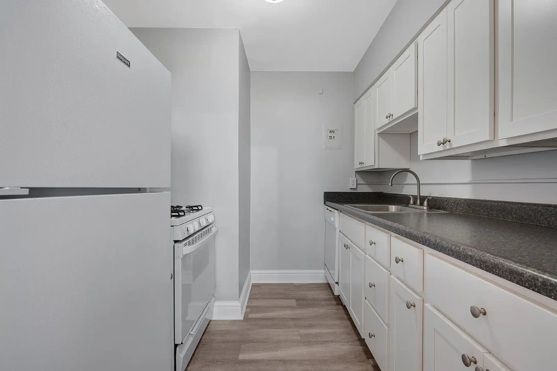 Southcrest Heights - Pittsburgh, PA 15226 | ApartmentGuide.com