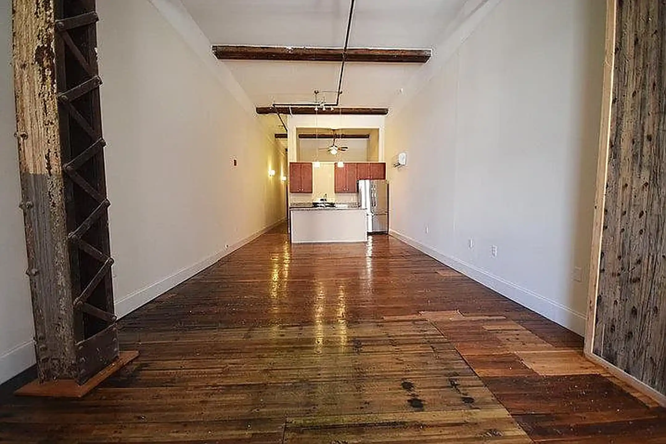 Main Street Lofts - Little Rock, AR 72201 | ApartmentGuide.com