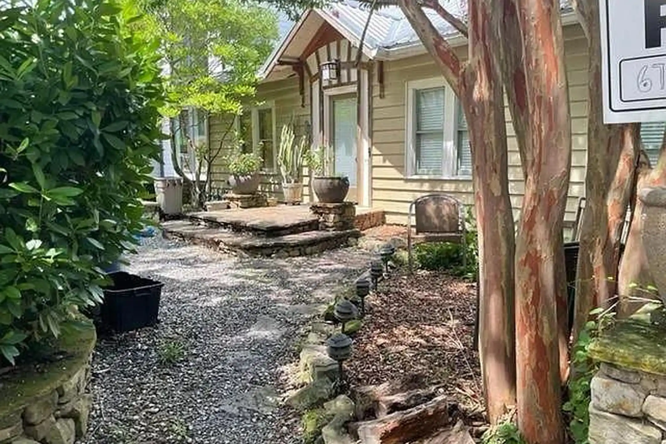 566 Rankin St NE - Atlanta, GA 30308 | ApartmentGuide.com