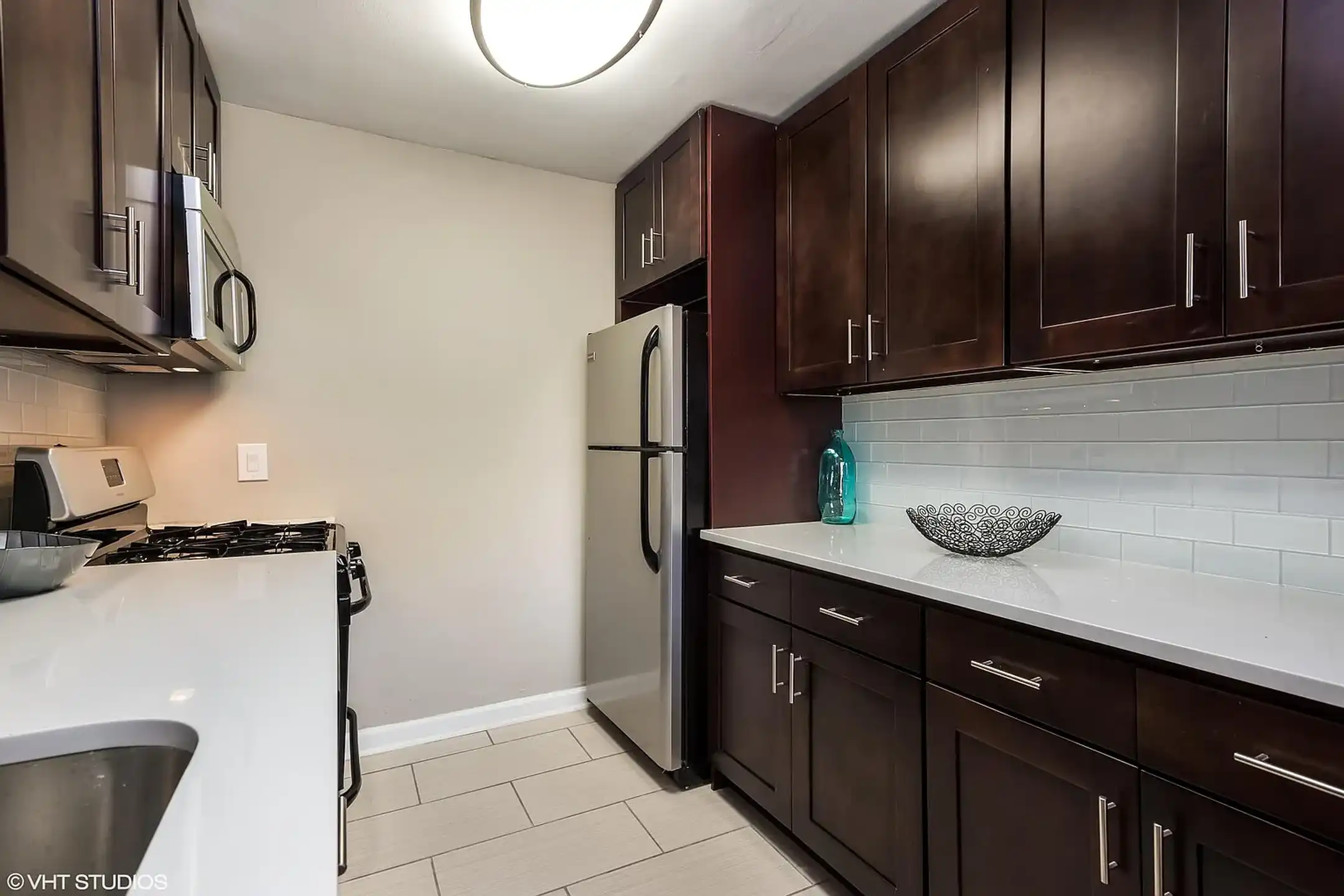 Metropark Station - Iselin, NJ 08830 | ApartmentGuide.com
