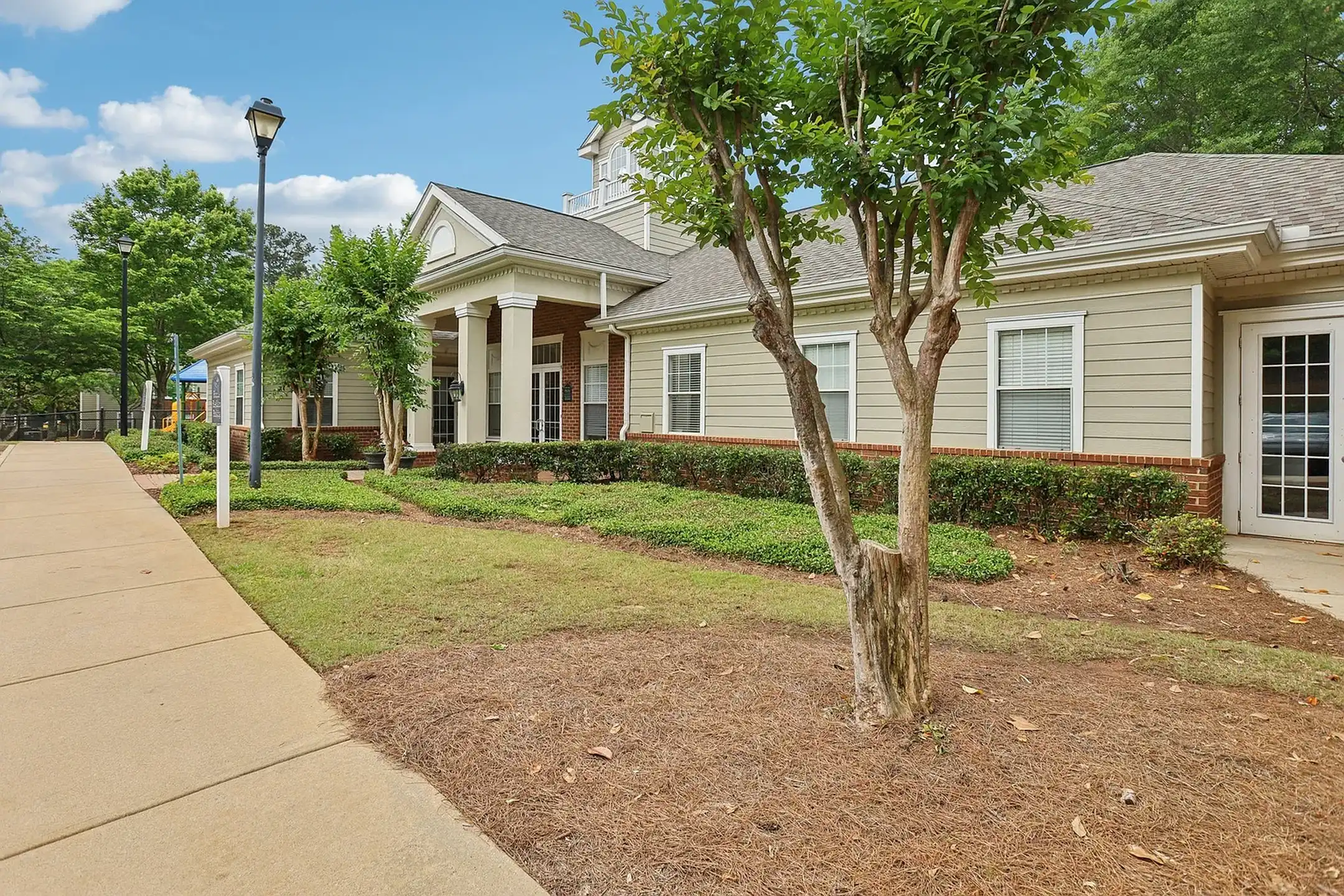 Newnan Crossing - Newnan, GA 30265 | ApartmentGuide.com