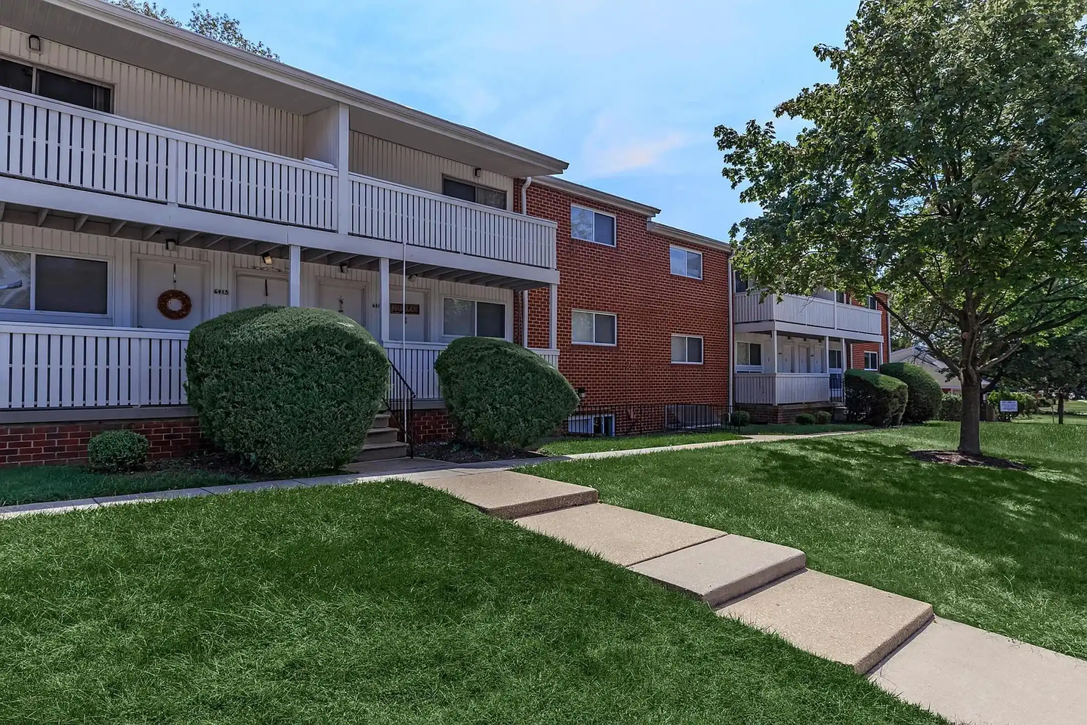 Fox Crossing Apartments - Baltimore, MD 21206 | ApartmentGuide.com