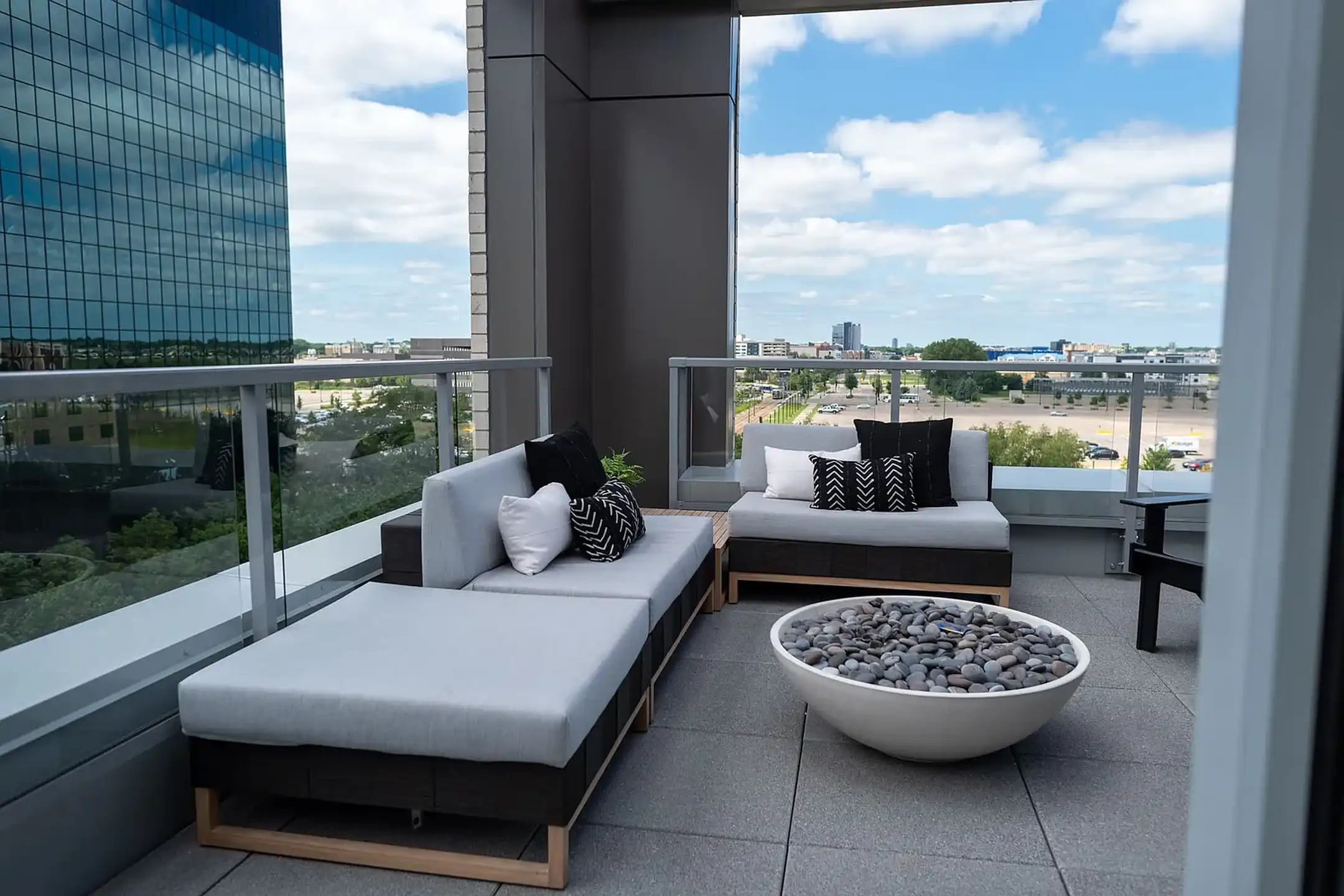 The Fenley - Bloomington, MN 55425 | ApartmentGuide.com