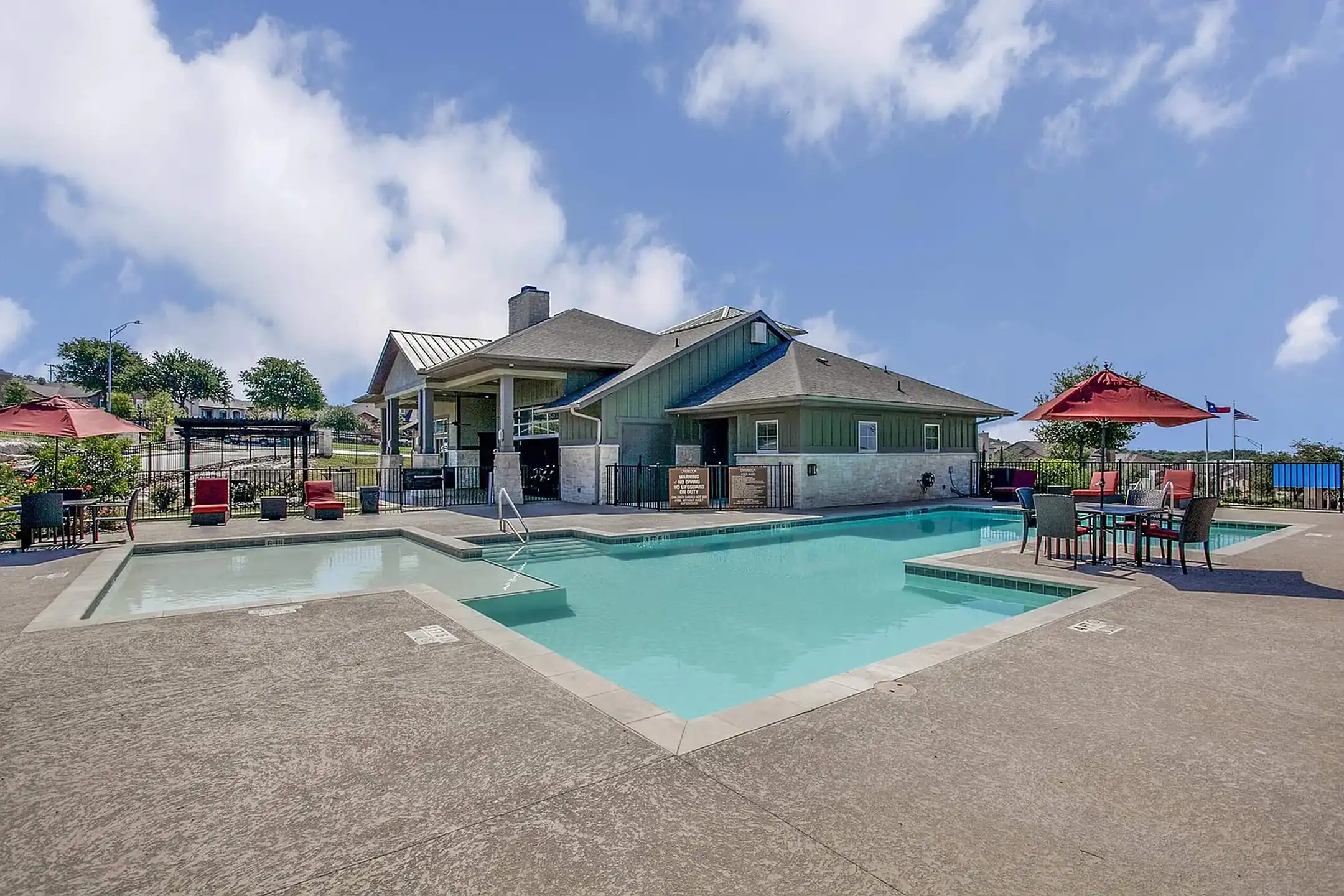 Overlook at Stone Oak Park Apartments - San Antonio, TX 78258 ...