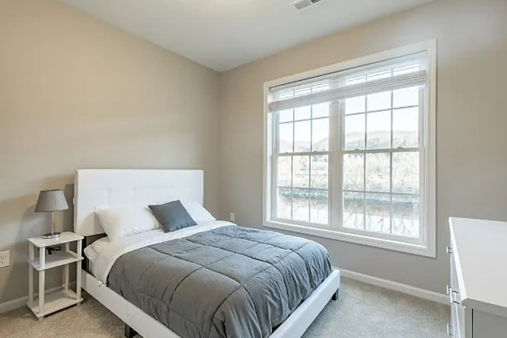 River Retreat - Covington, VA 24426 | ApartmentGuide.com