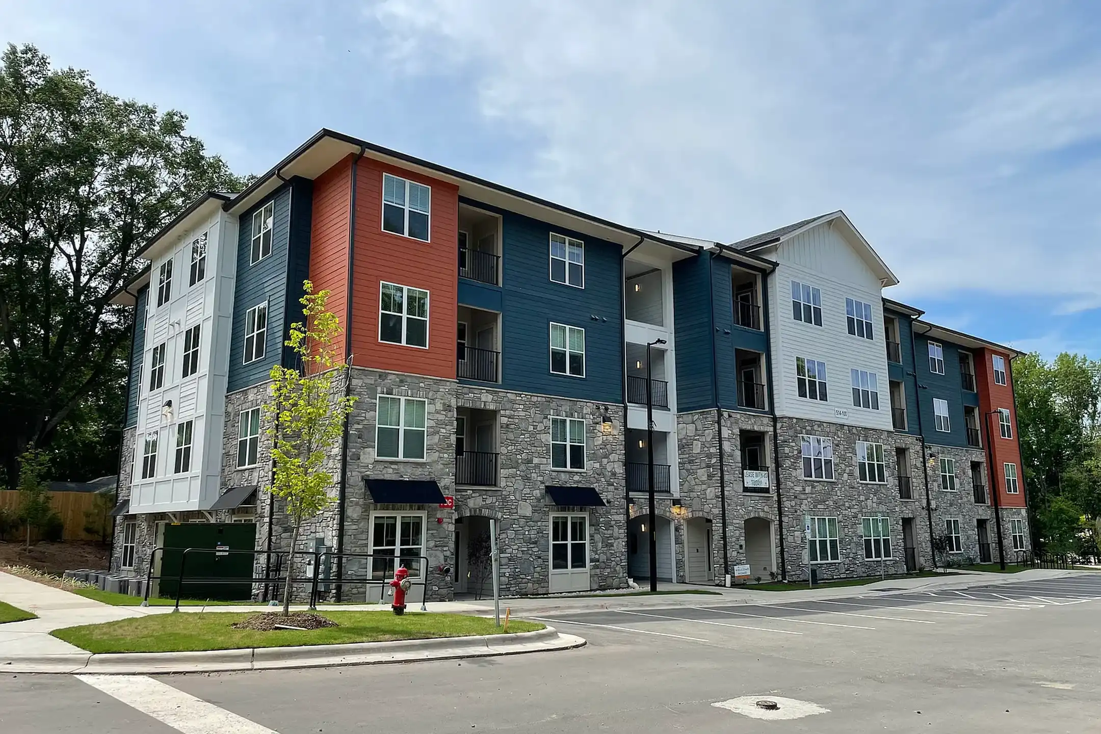 Fox Crossing Apartments at Durham - Durham, NC 27703 | ApartmentGuide.com