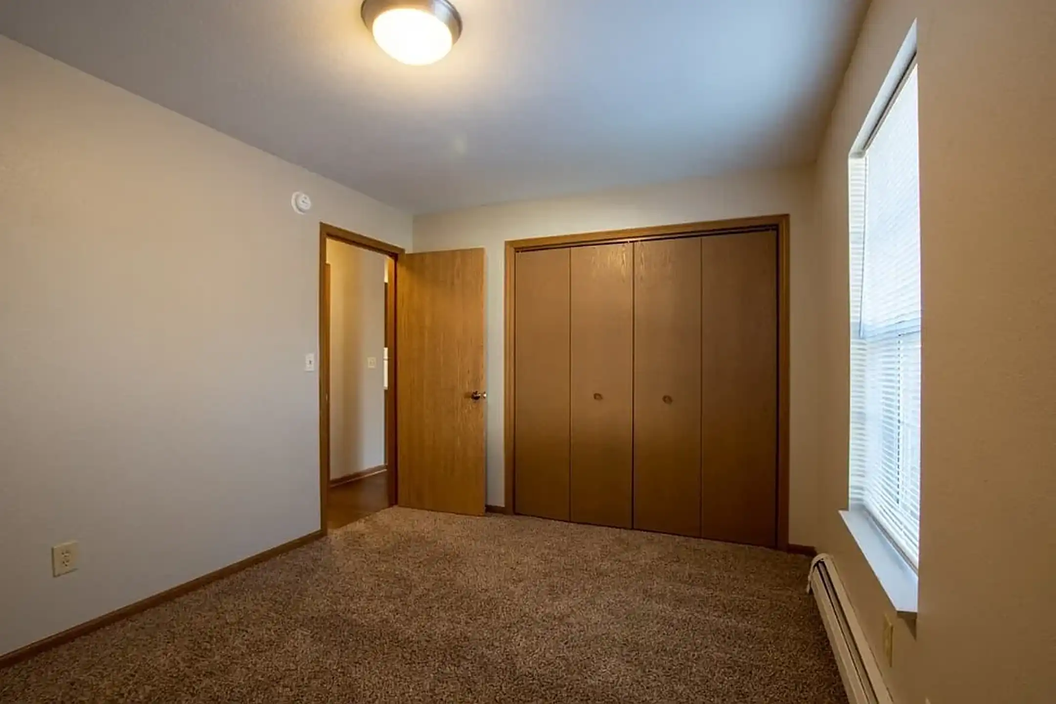 Village Green Apartments - Wayland, MI 49348 | ApartmentGuide.com