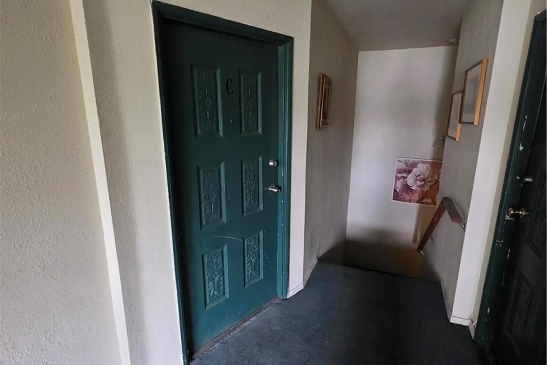 476 E Palm Ave unit 476C - Burbank, CA 91501 | ApartmentGuide.com