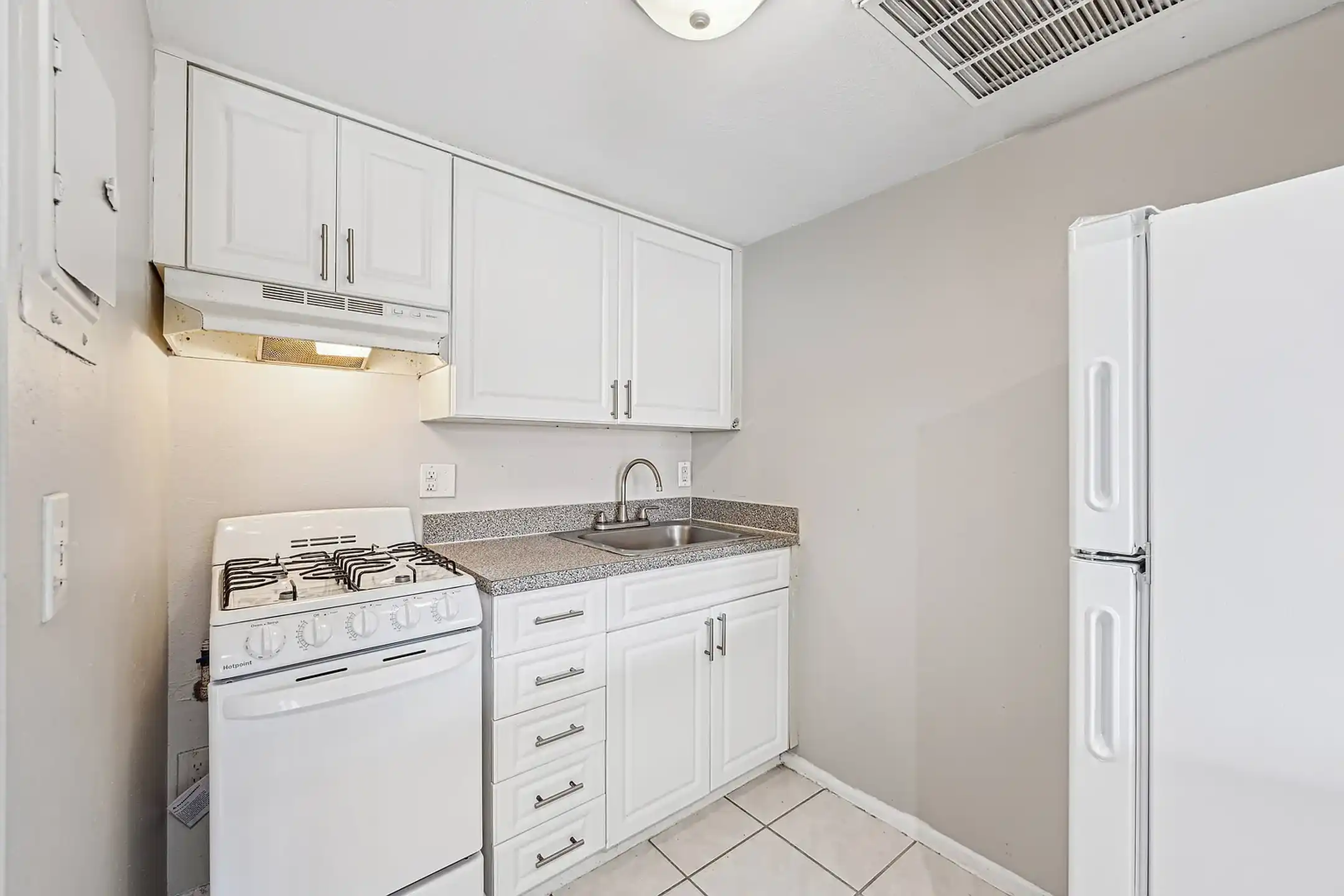 The Monroe on Monterey - Palm Bay, FL 32905 | ApartmentGuide.com