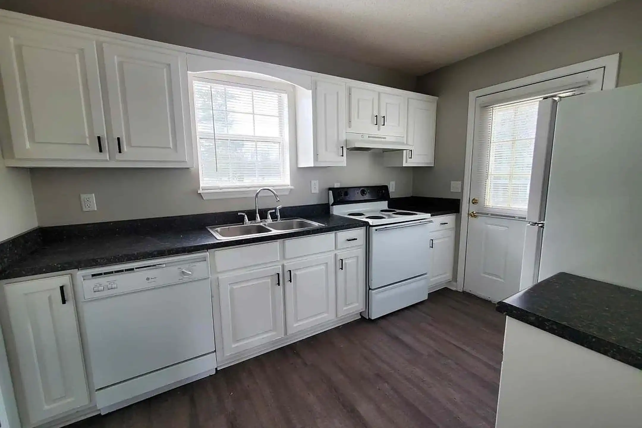 Holly Cove Apartments - Moultrie, GA 31768 | ApartmentGuide.com