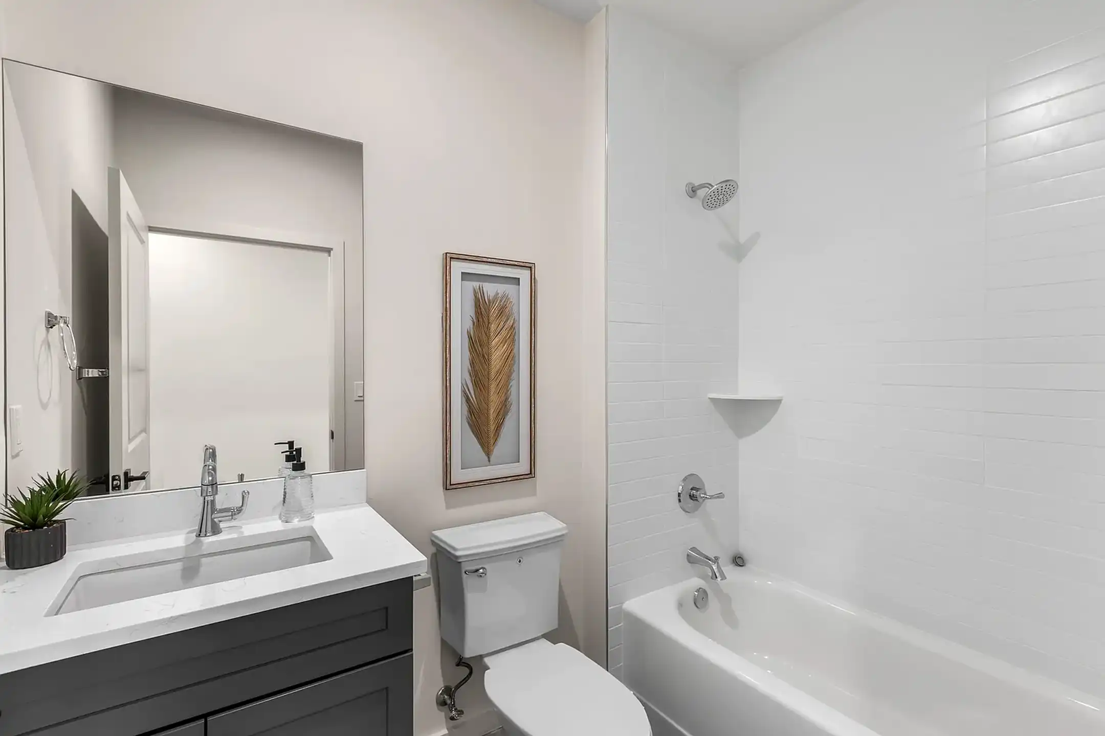 Middle Country Meadows - Selden, NY 11784 | ApartmentGuide.com