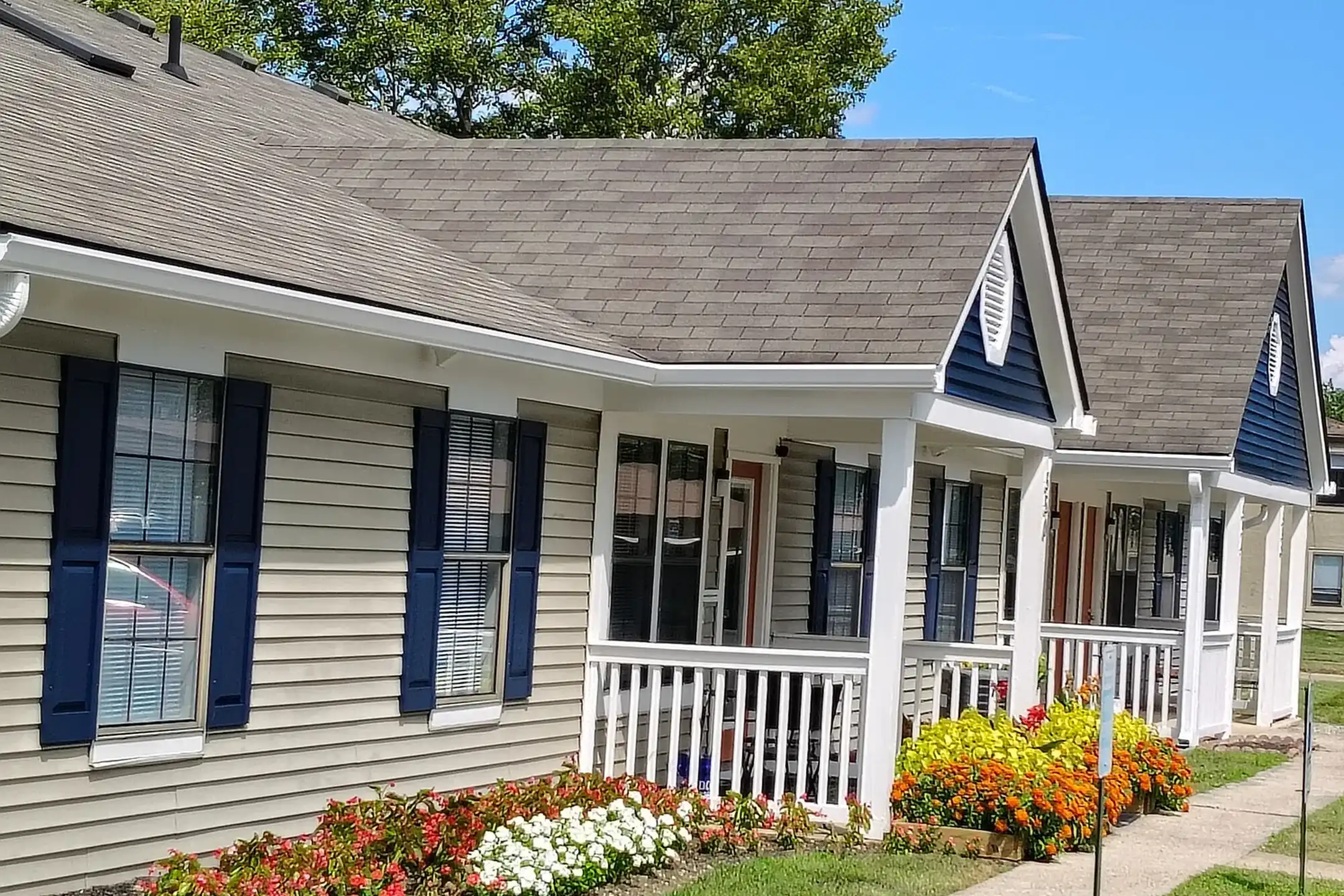 Oak Run Apartments - Columbus, OH 43228 | ApartmentGuide.com