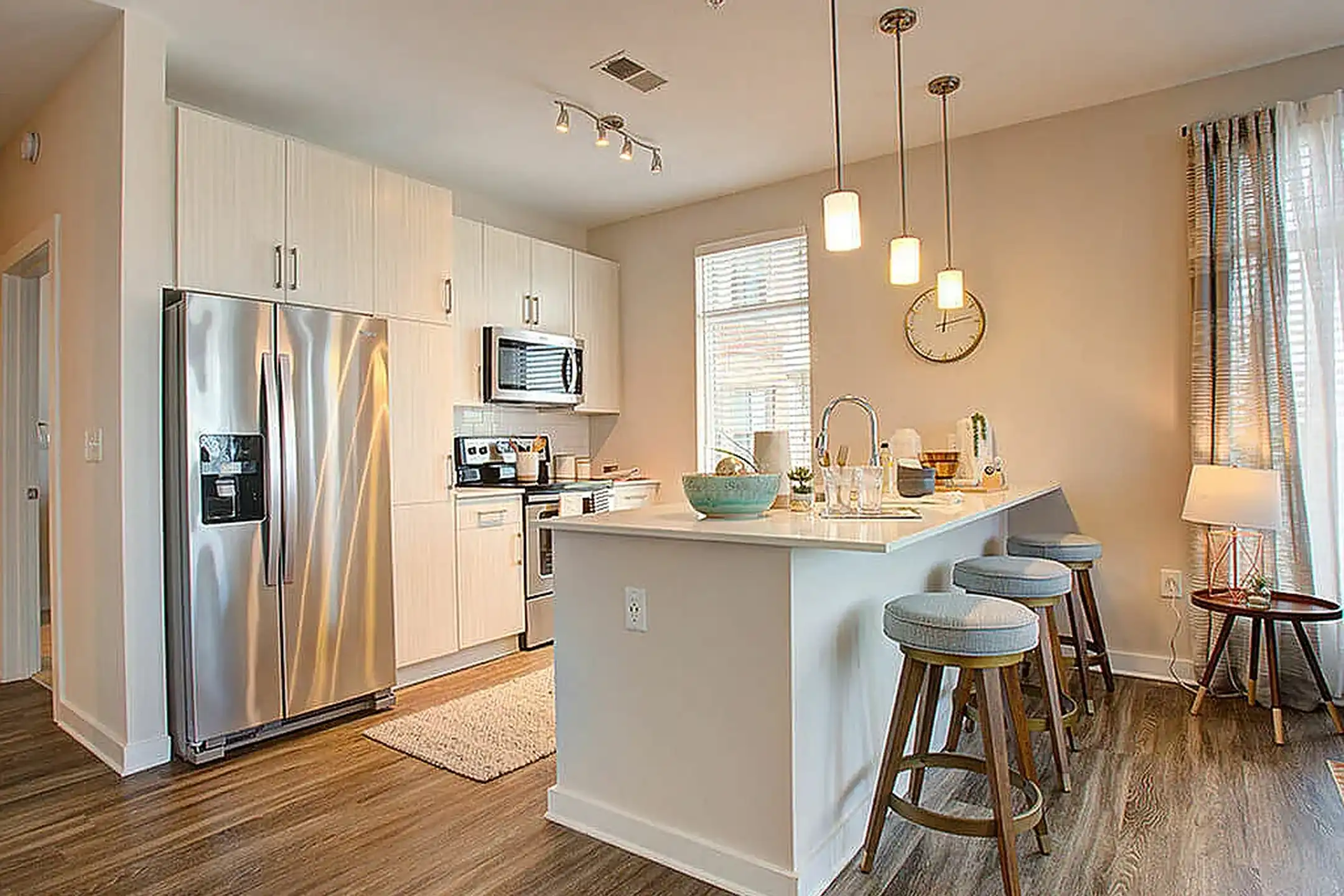 Caroline - Charleston, SC 29403 | ApartmentGuide.com
