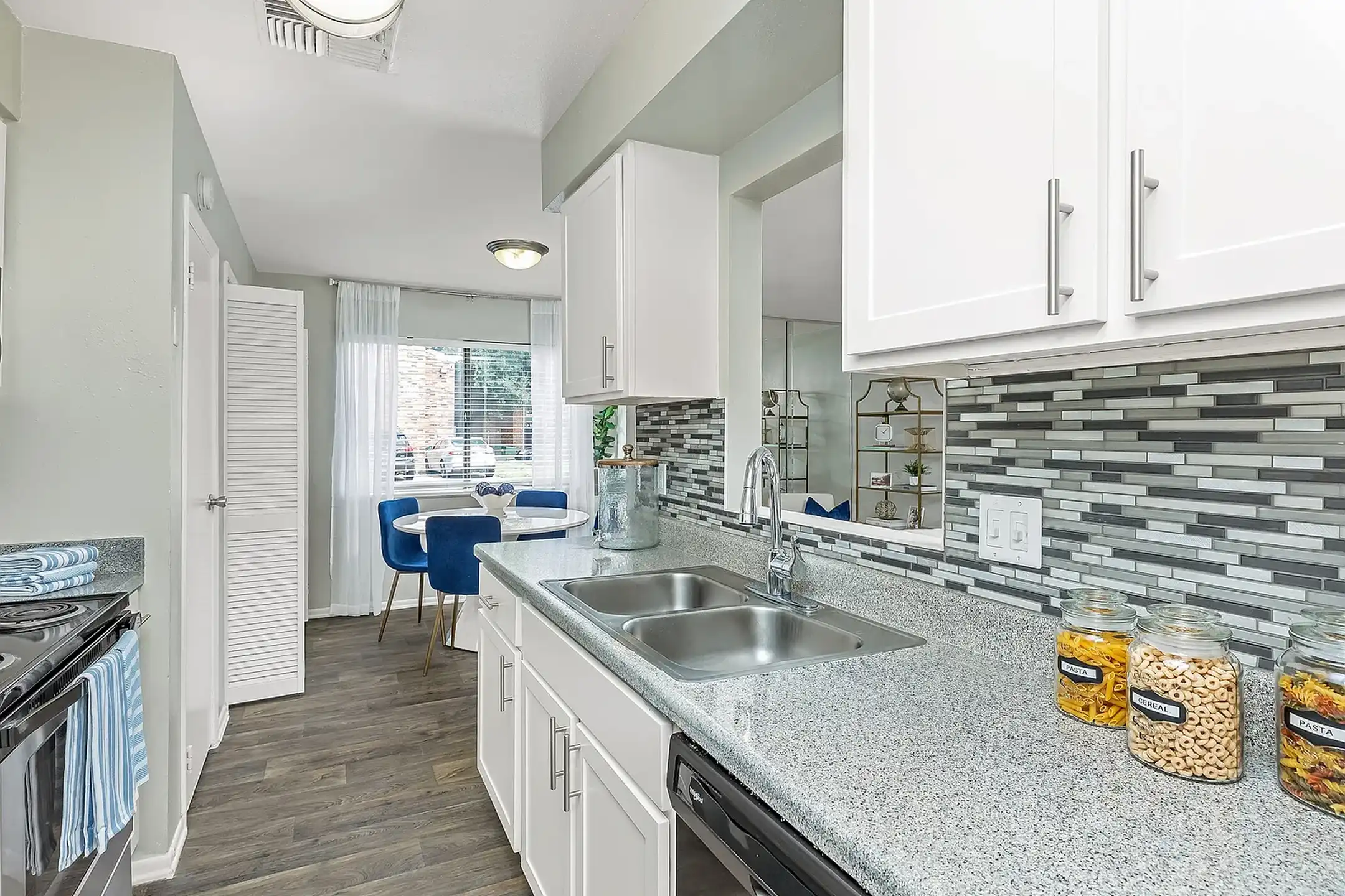 Barringer Square - Webster, TX 77598 | ApartmentGuide.com