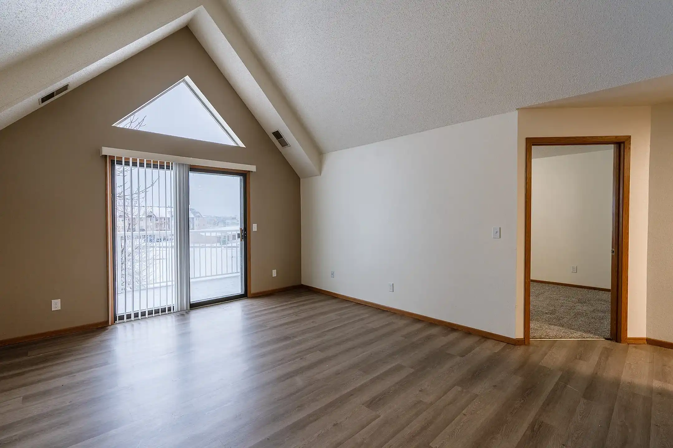 Willow Park - Fargo, ND 58103 | ApartmentGuide.com
