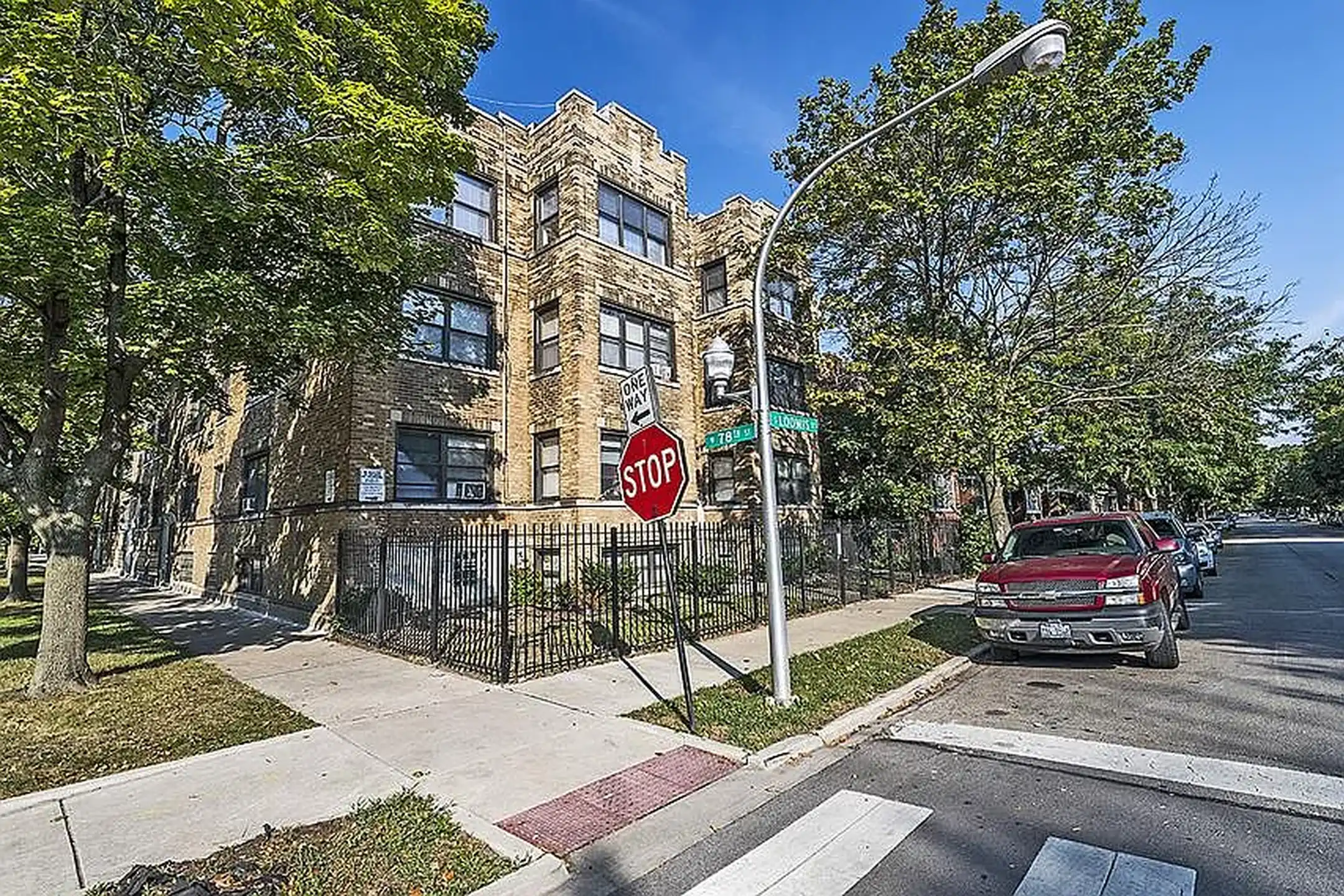 7754 S Loomis - Chicago, IL 60620 | ApartmentGuide.com
