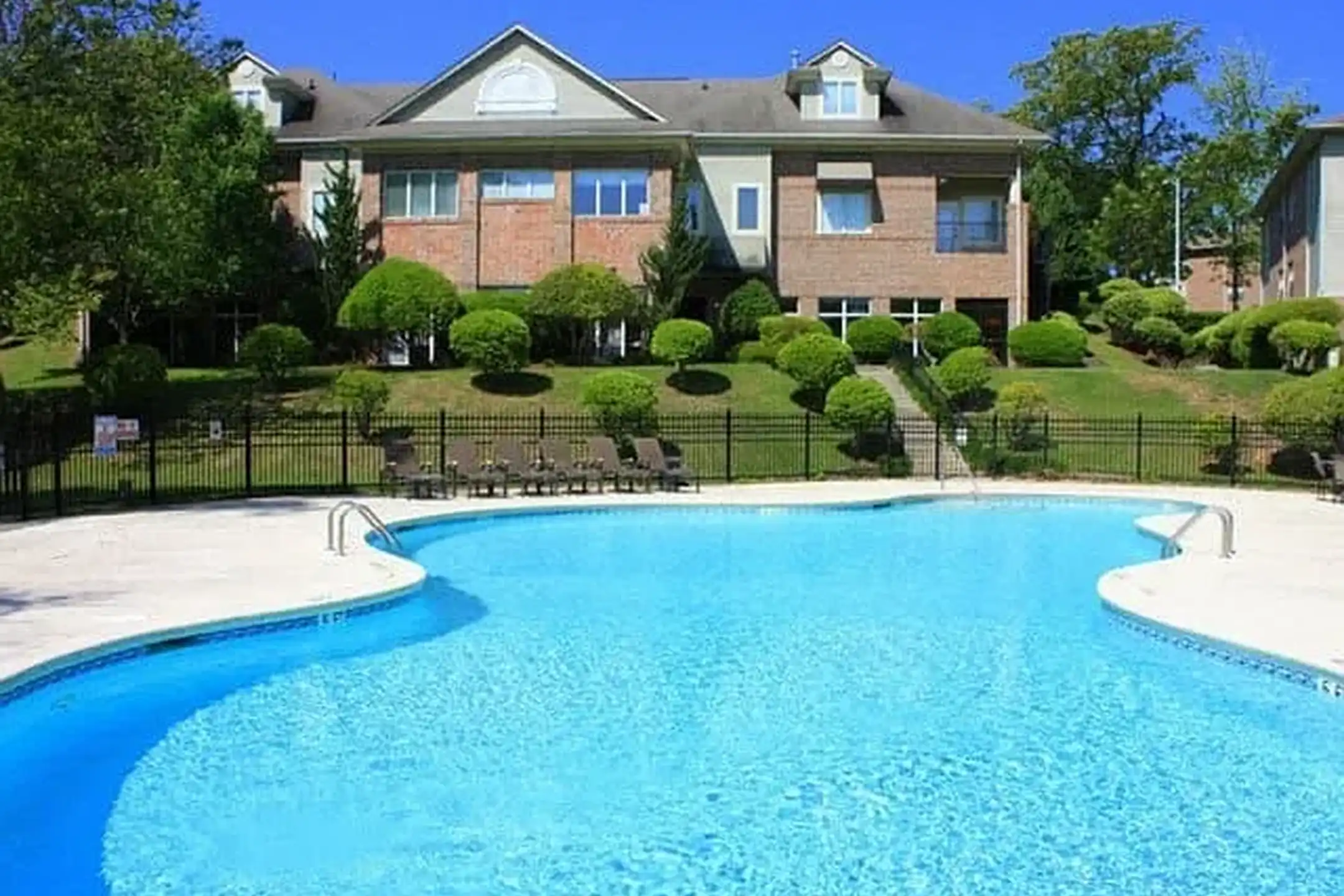 Kings Pointe Apartments - Fayetteville, NC 28314 | ApartmentGuide.com