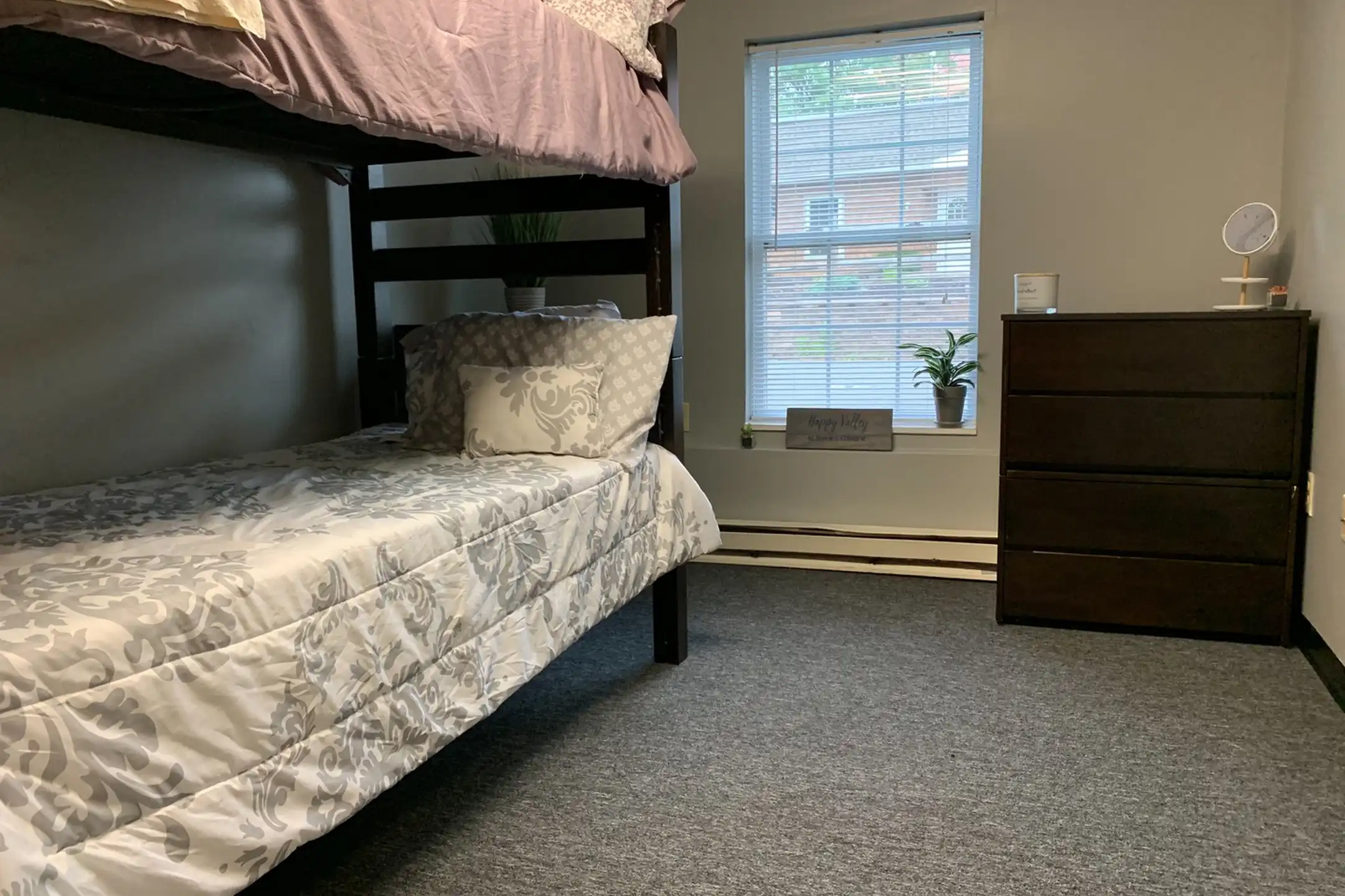 127 N Sparks St unit 01 - State College, PA 16801 | ApartmentGuide.com