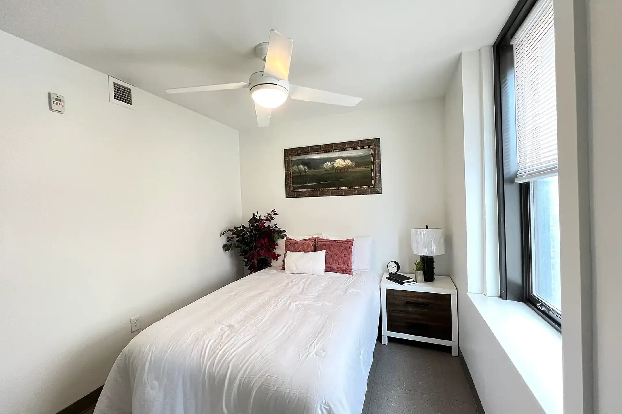 Historic 10th Street Residences - Milwaukee, WI 53233 | ApartmentGuide.com