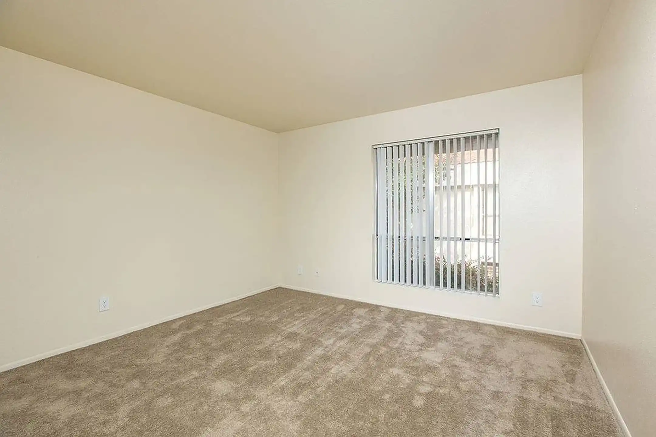 Bridge Lane Apartment Homes - Phoenix, AZ 85051 | ApartmentGuide.com