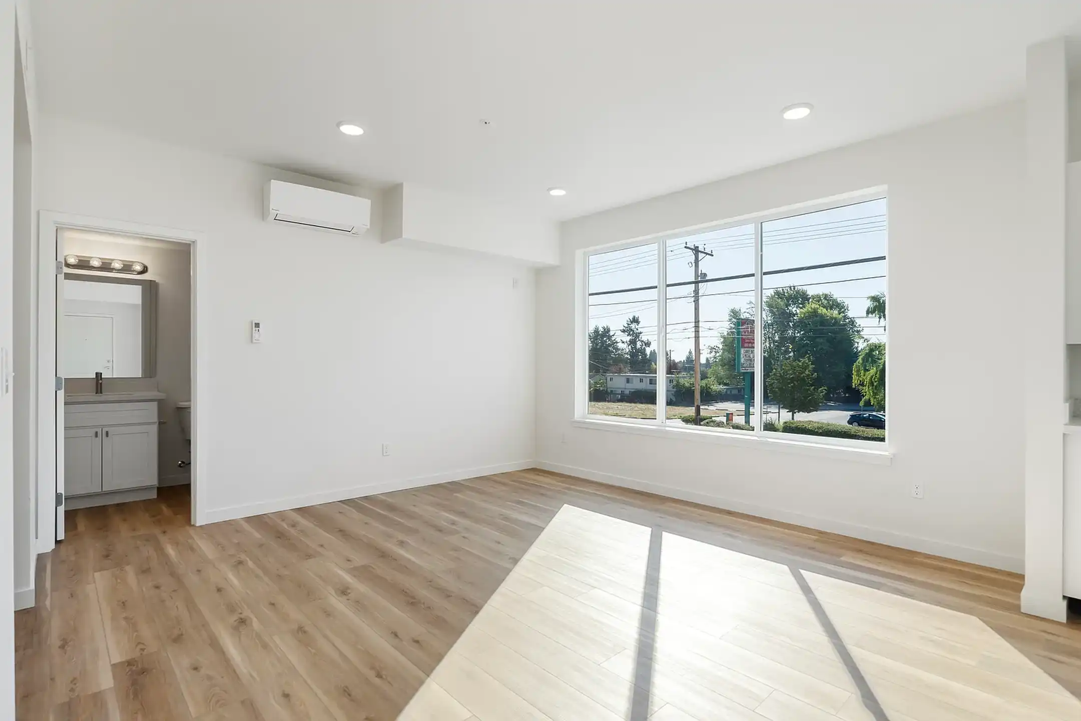 Bell Pointe Terrace Apartments - Tacoma, WA 98408 | ApartmentGuide.com