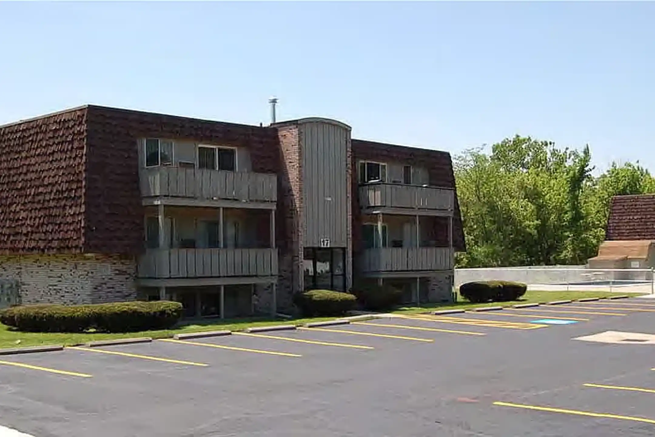 Sycamore Apartments - Norwalk, OH 44857 | ApartmentGuide.com