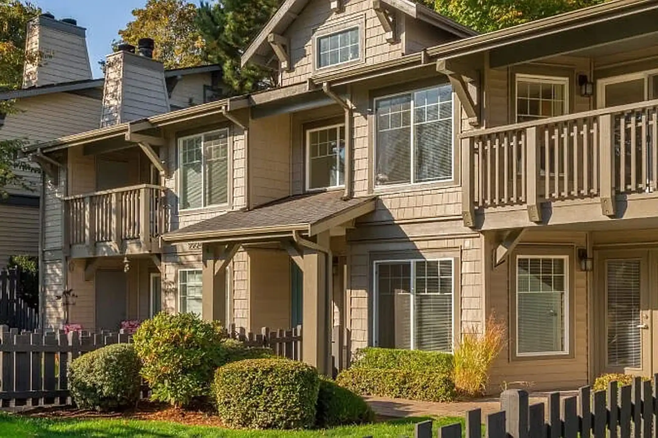 Trellis Apartments - Federal Way, WA 98023 | ApartmentGuide.com