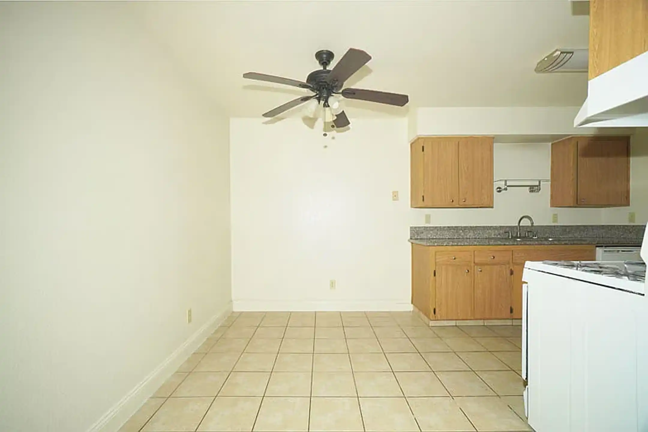 3581 - 3585 N. Parkway Drive - Fresno, CA 93722 | ApartmentGuide.com