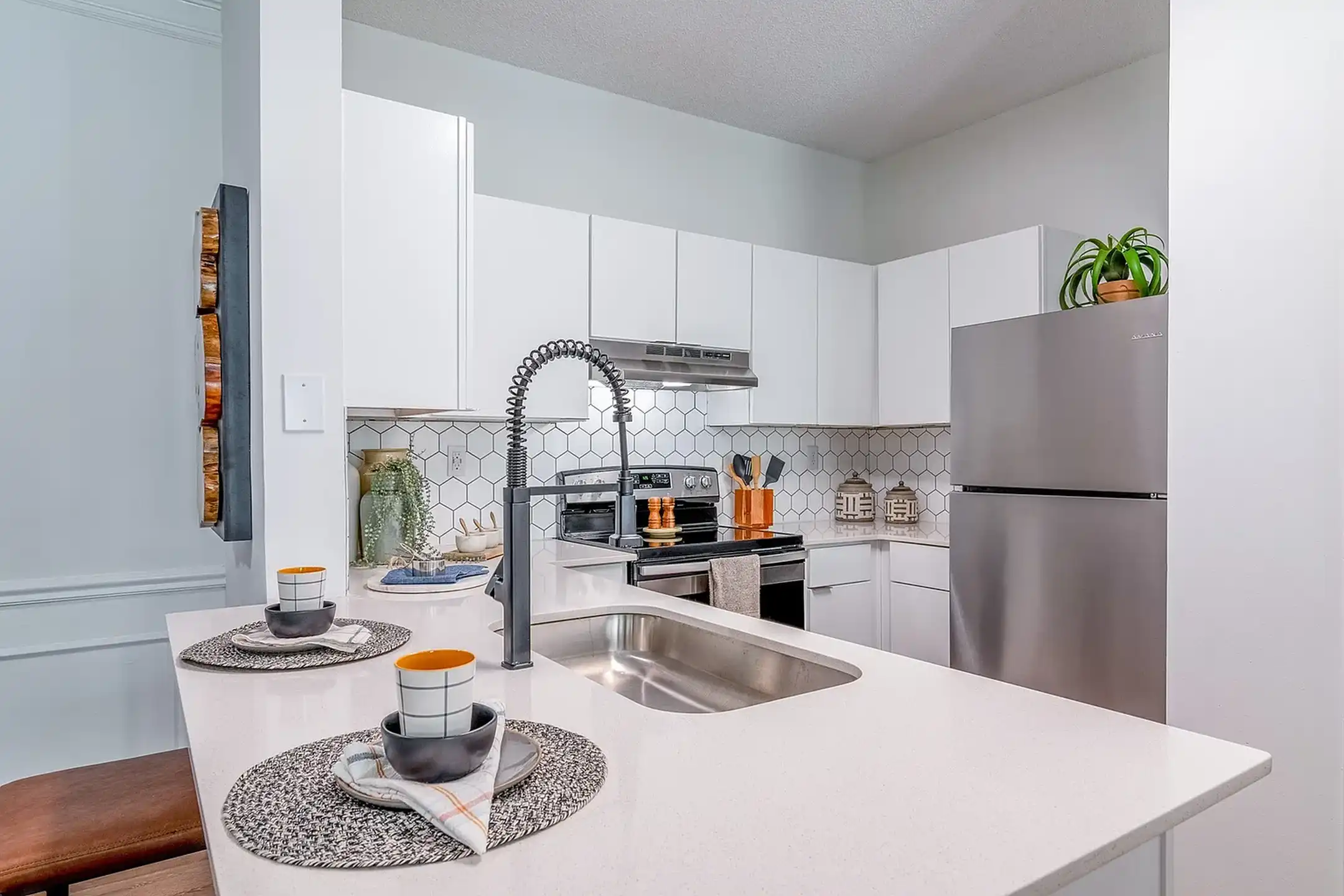Jefferson at the Perimeter Apartments - Dunwoody, GA 30338 ...