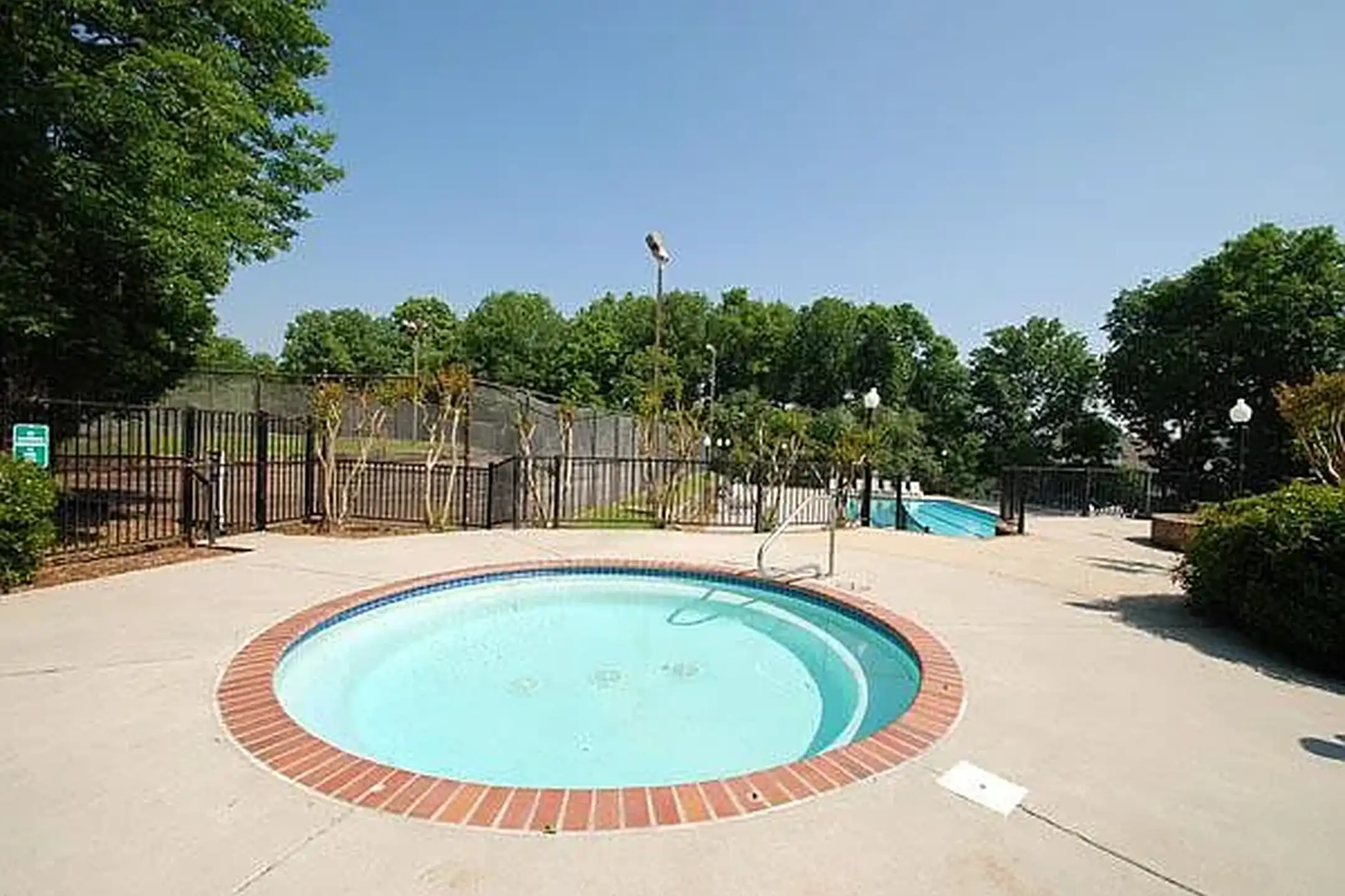 Monte Sano Terrace - Huntsville, AL 35801 | ApartmentGuide.com