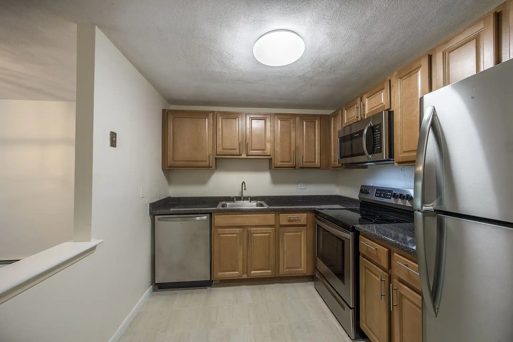 Hamilton Place - Watertown, MA 02472 | ApartmentGuide.com
