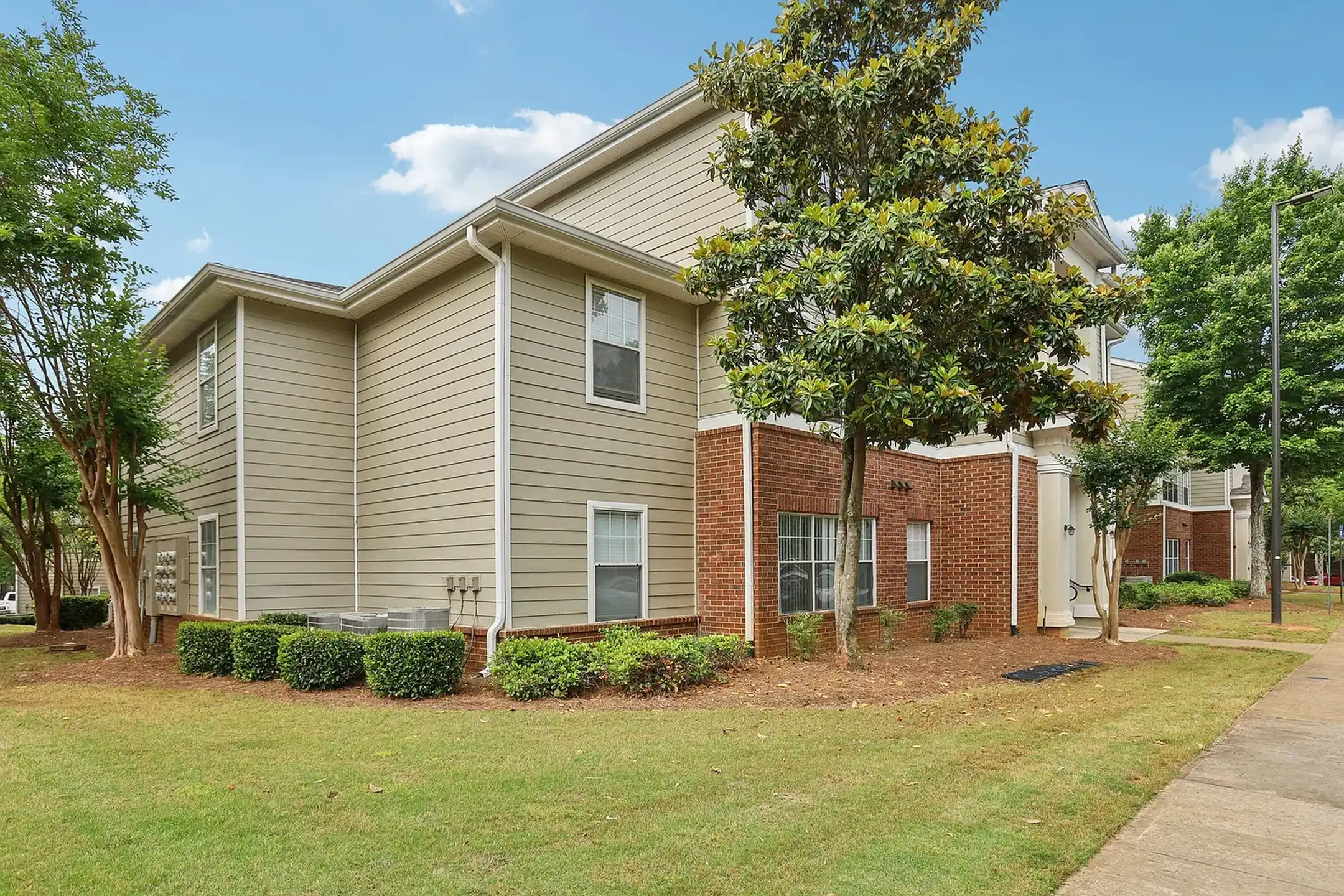 Newnan Crossing - Newnan, GA 30265 | ApartmentGuide.com
