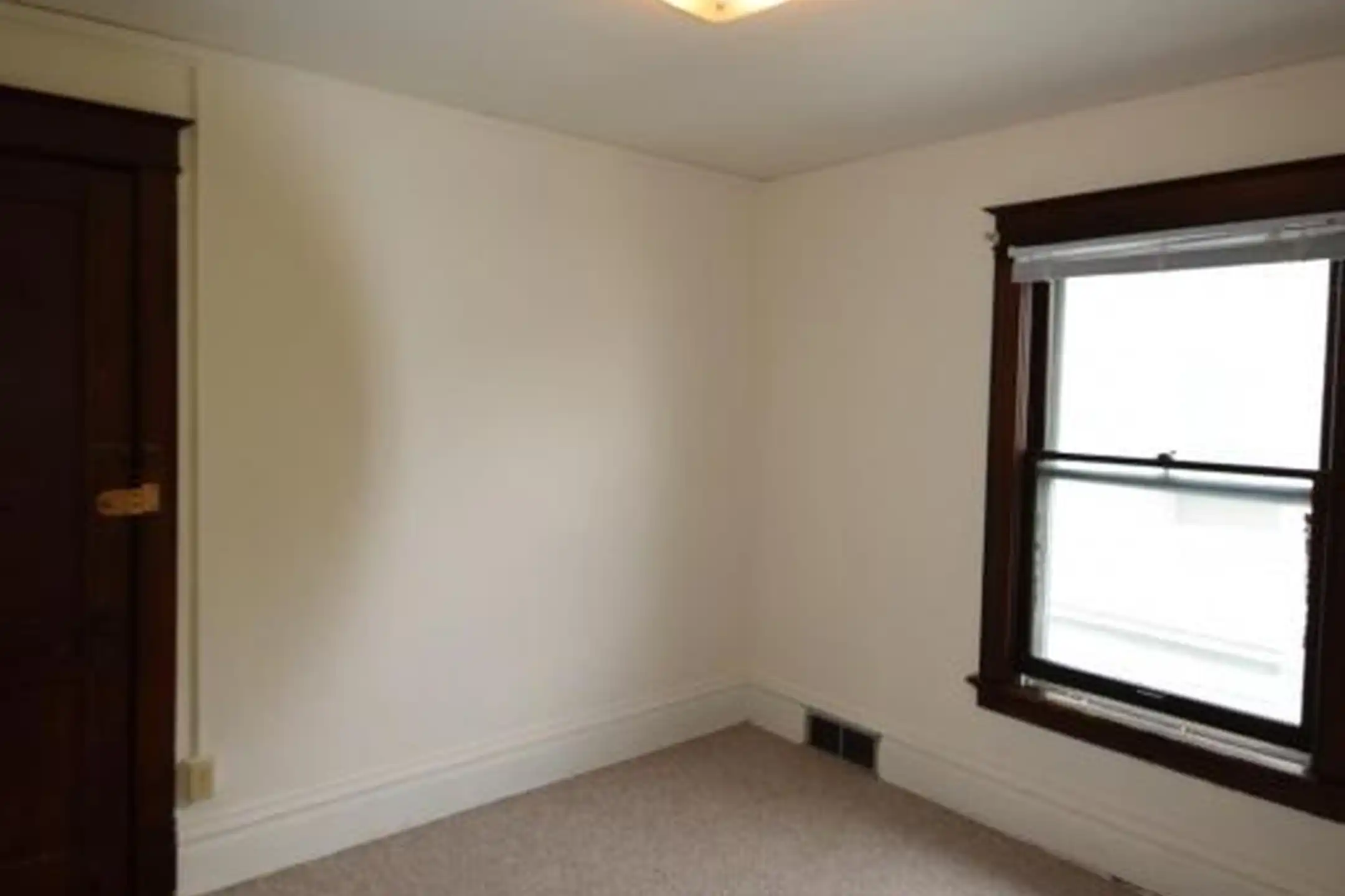 617 S Brooks St unit # 2 - Madison, WI 53715 | ApartmentGuide.com