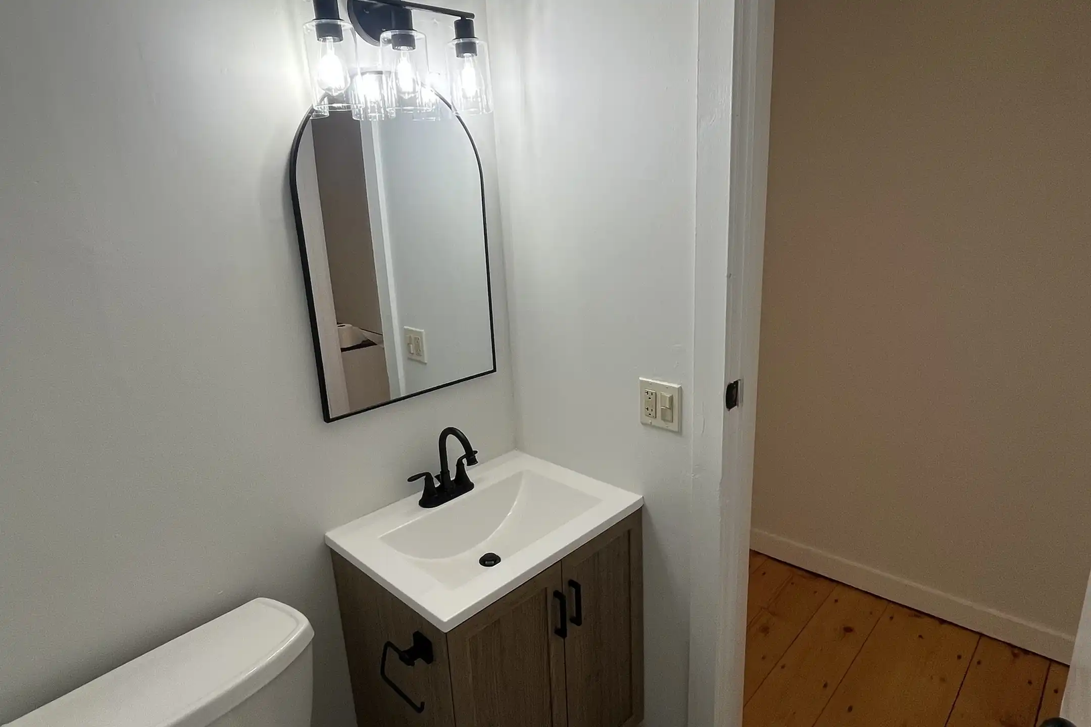 9 Essex Rd - Westbrook, CT 06498 | ApartmentGuide.com