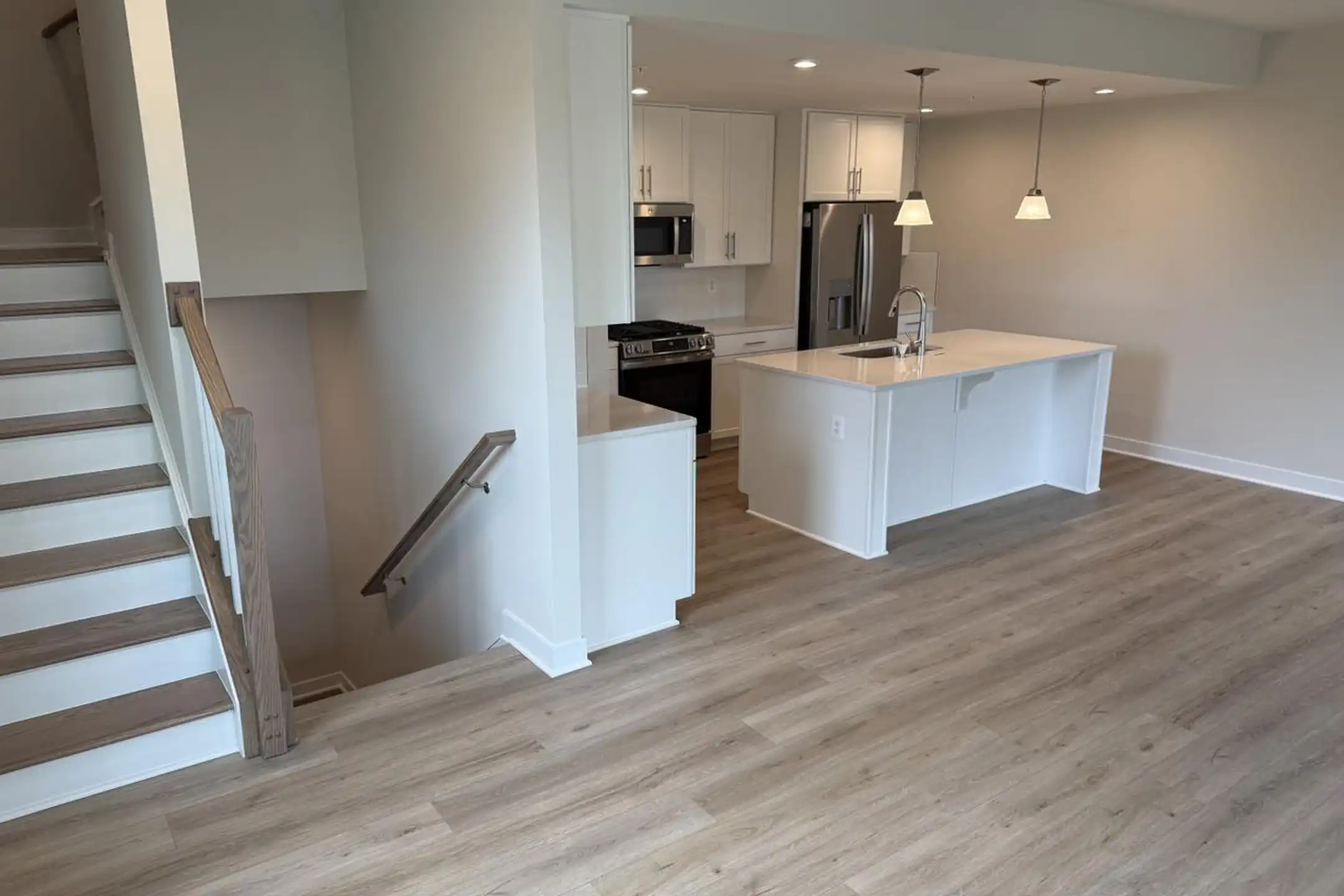 14596 George Carter Way - Chantilly, VA 20151 | ApartmentGuide.com