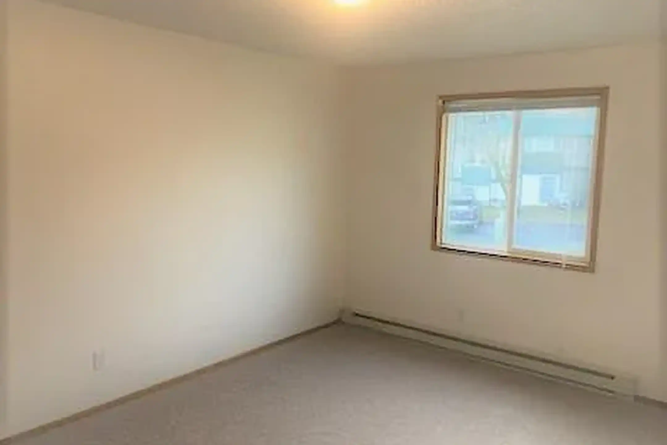 1420 Hawthorne Dr. - Moscow, ID 83843 | ApartmentGuide.com