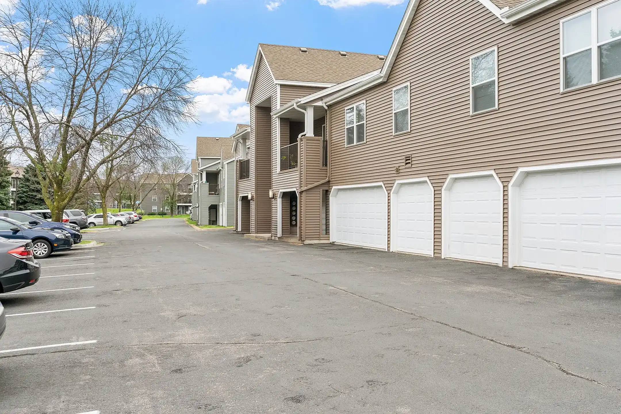 Mallard Ridge - Maple Grove, MN 55369 | ApartmentGuide.com