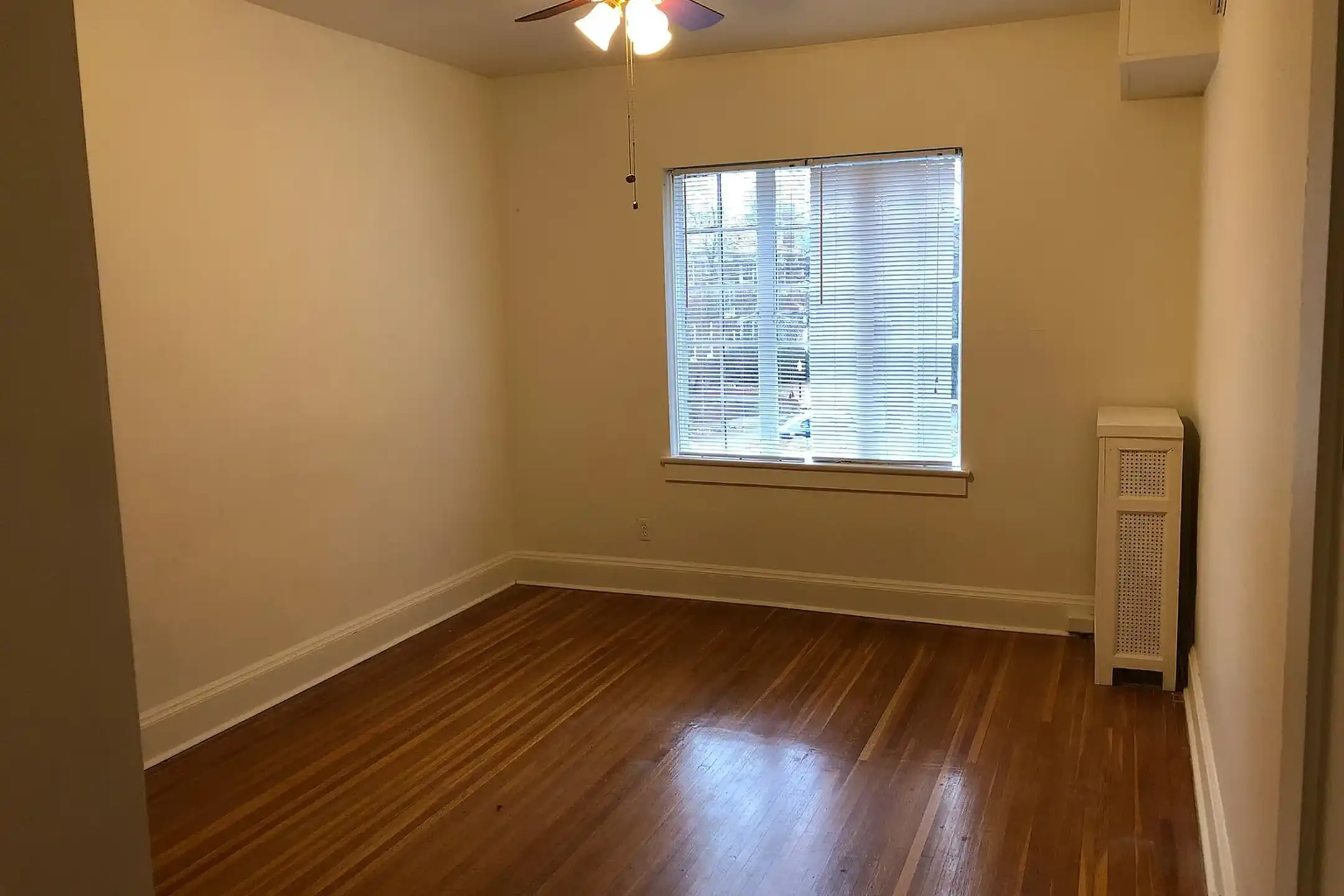 Baringer Manor - Louisville, KY 40204 | ApartmentGuide.com