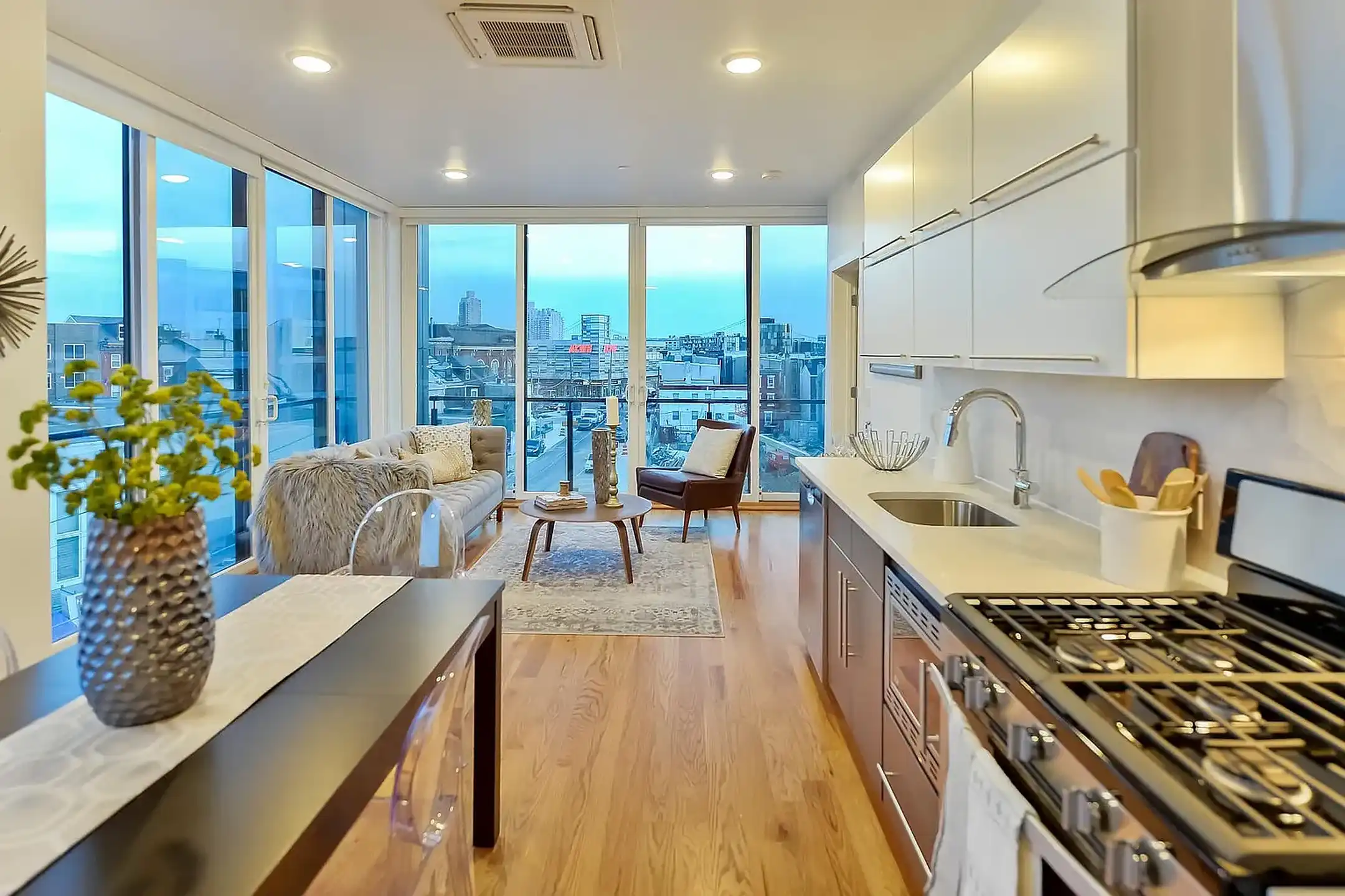 Liberty Square - Philadelphia, PA 19122 | ApartmentGuide.com