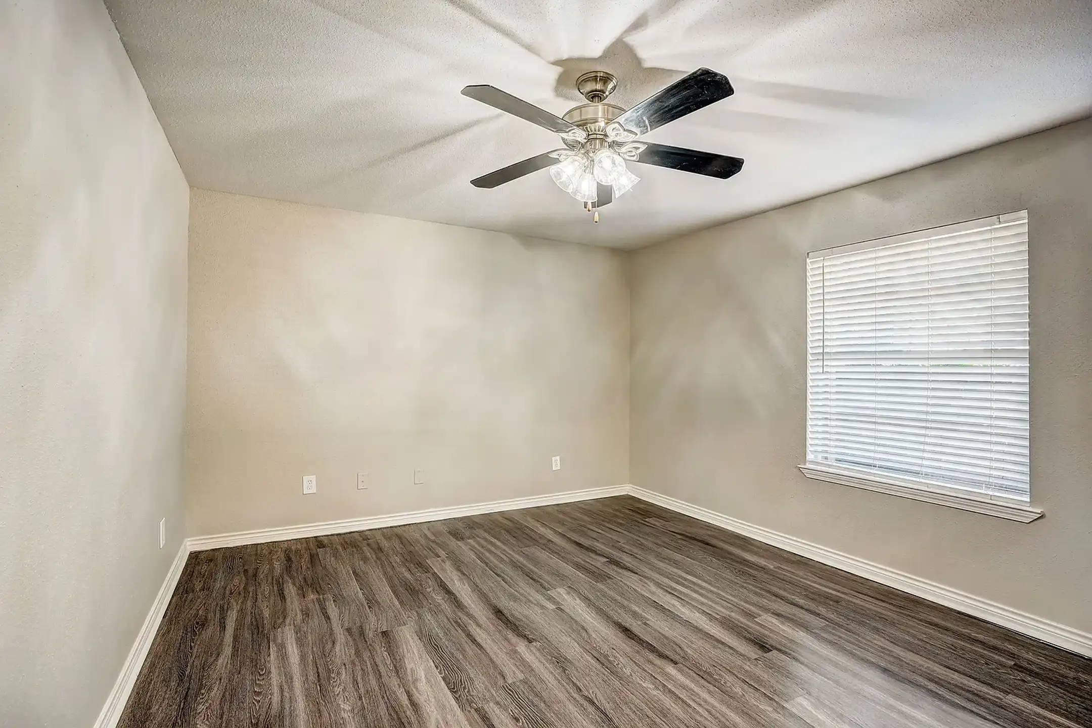 Summit at Champions - Houston, TX 77014 | ApartmentGuide.com