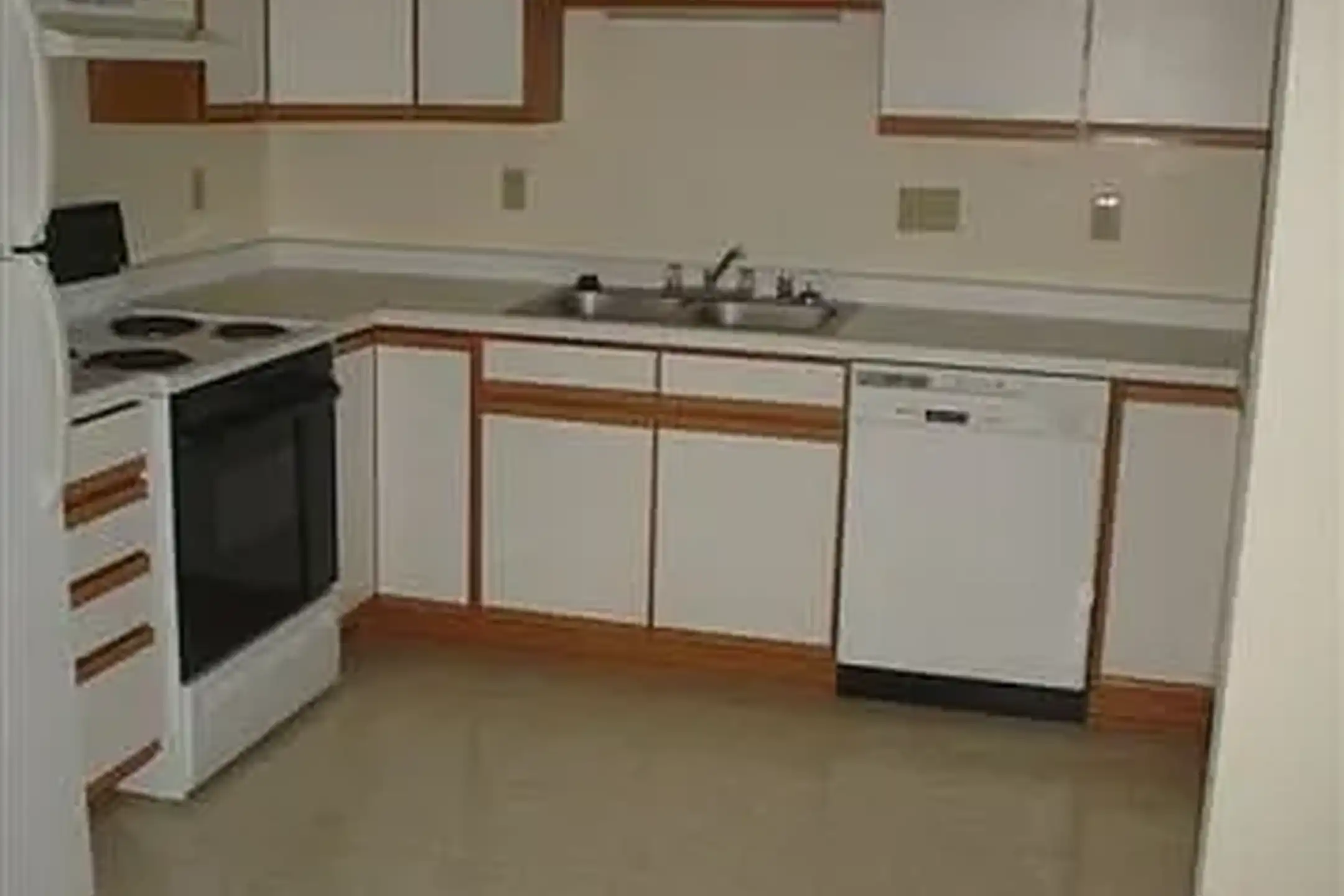 Adams Trail - Racine, WI 53405 | ApartmentGuide.com