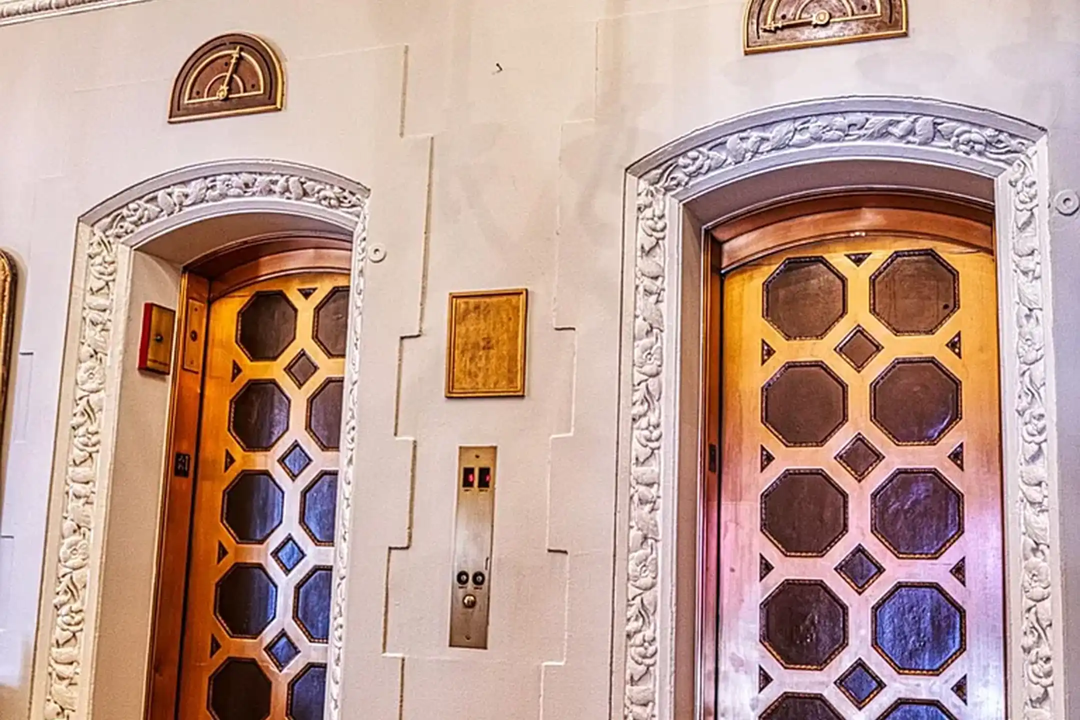 Dearborn Plaza - Chicago, IL 60610 | ApartmentGuide.com