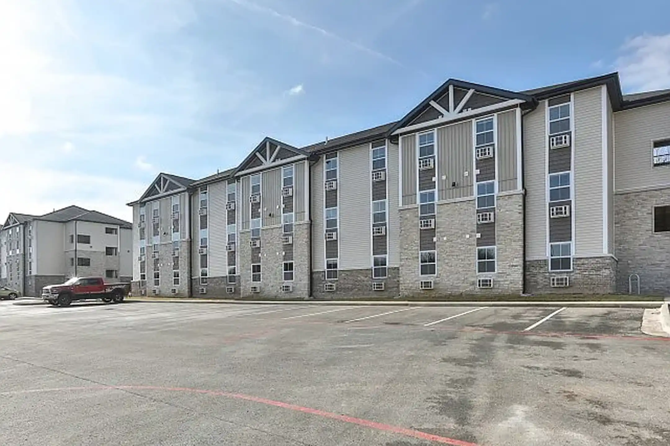 Northgate Apartments - Springfield, MO 65803 | ApartmentGuide.com