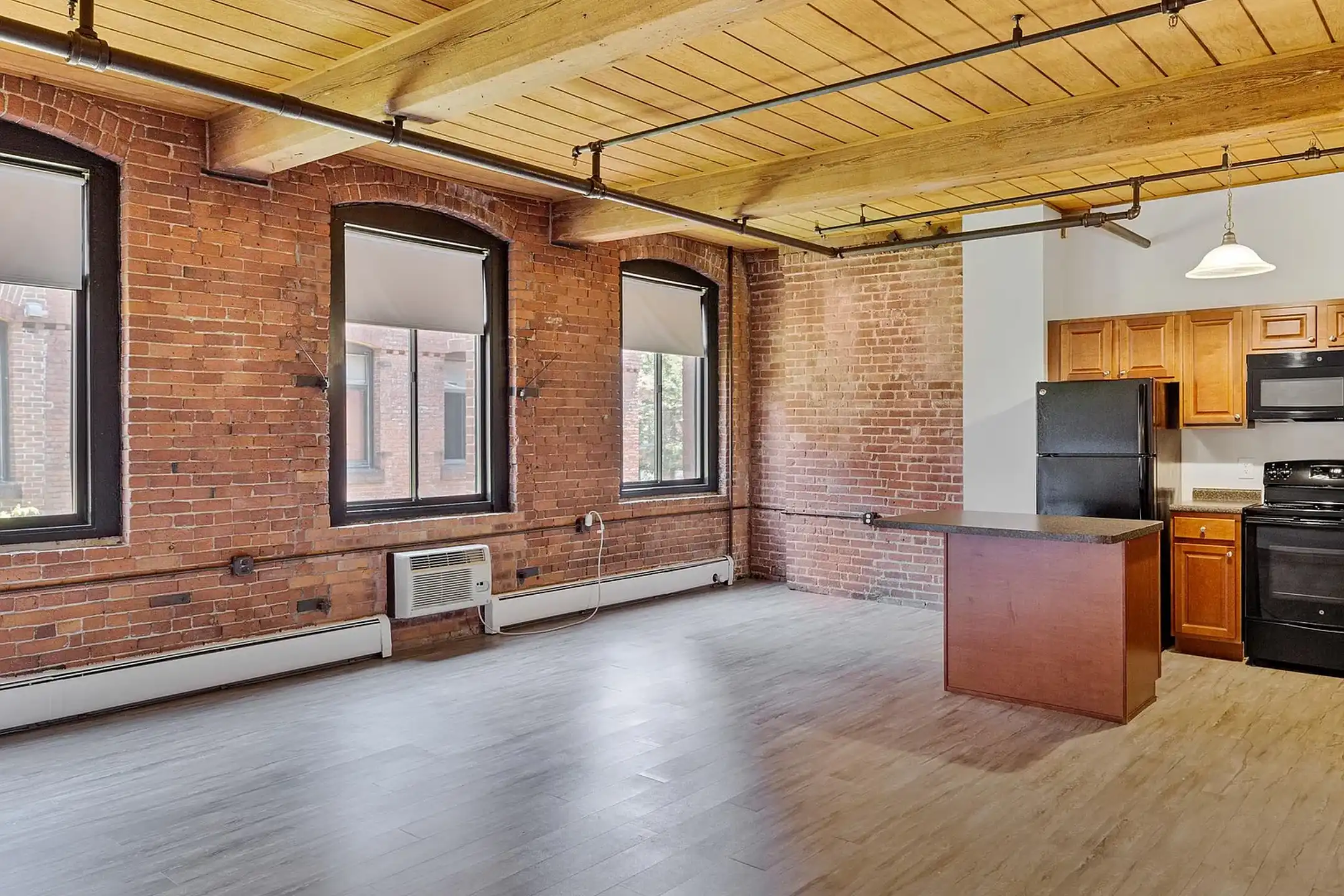 Stockbridge Court - Springfield, MA 01103 | ApartmentGuide.com