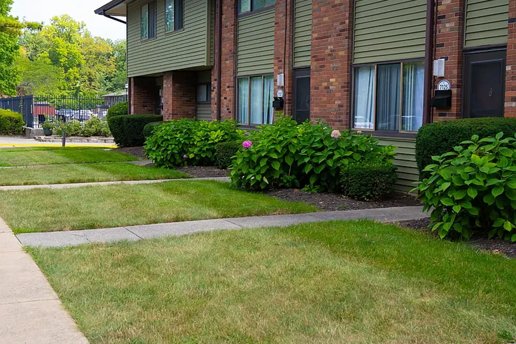 Kingston Square - Indianapolis, IN 46226 | ApartmentGuide.com