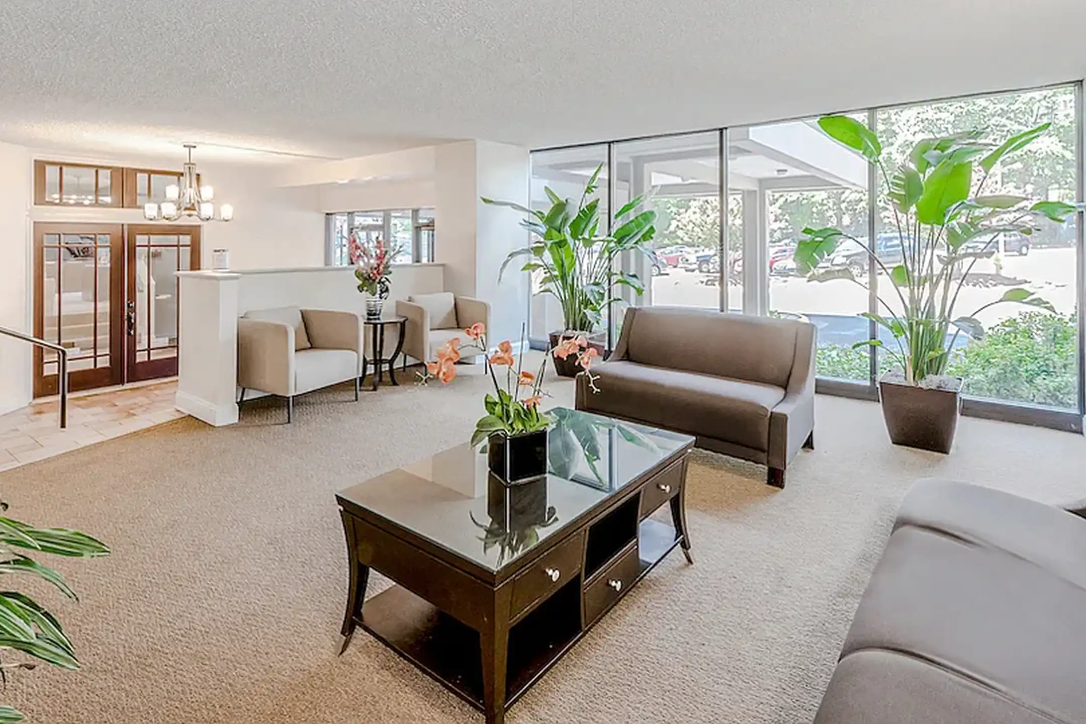 Landmark Ridge - Alexandria, VA 22304 | ApartmentGuide.com