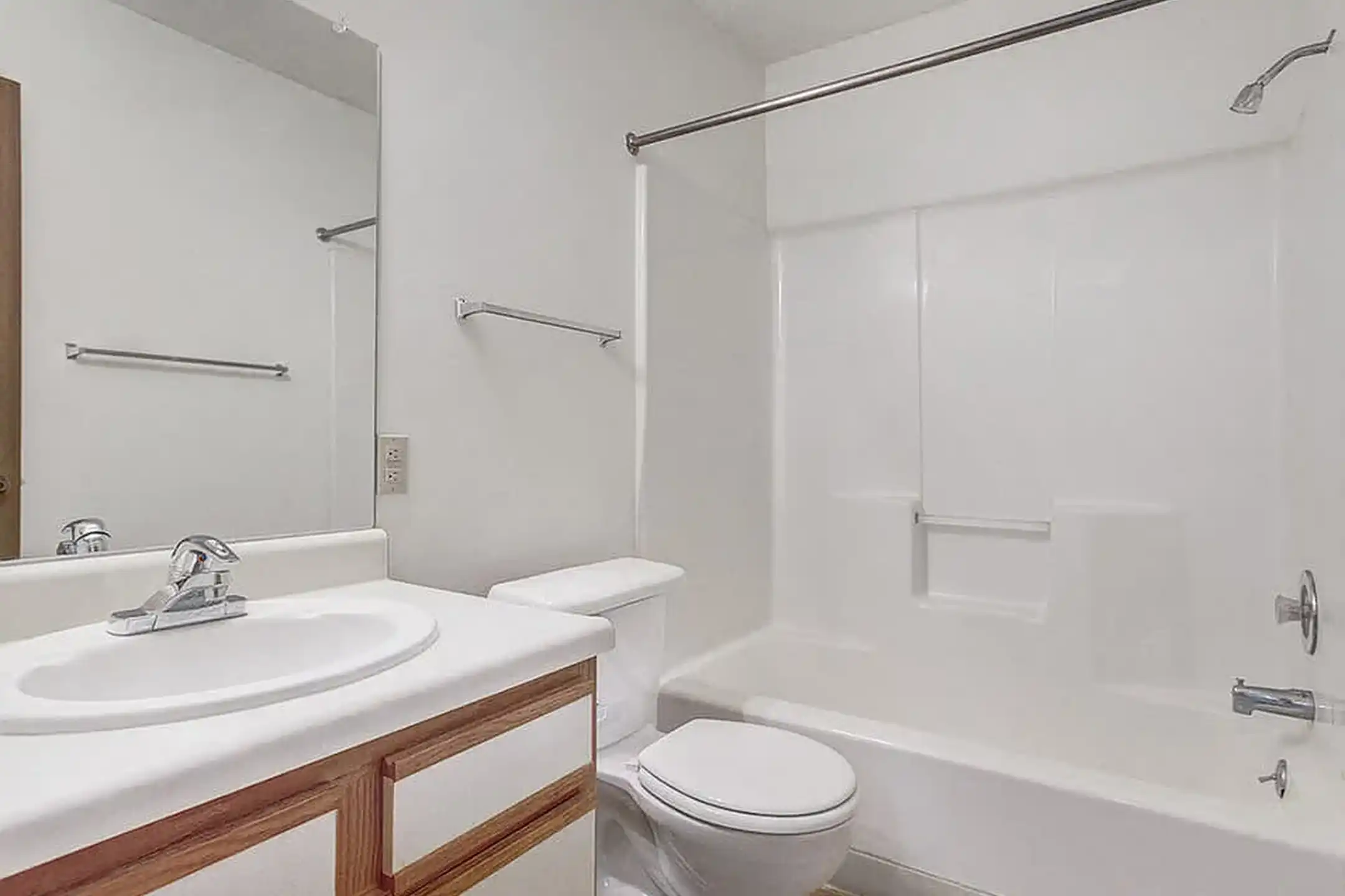 Northridge Crossing Apartments and Townhomes - McPherson, KS 67460 ...