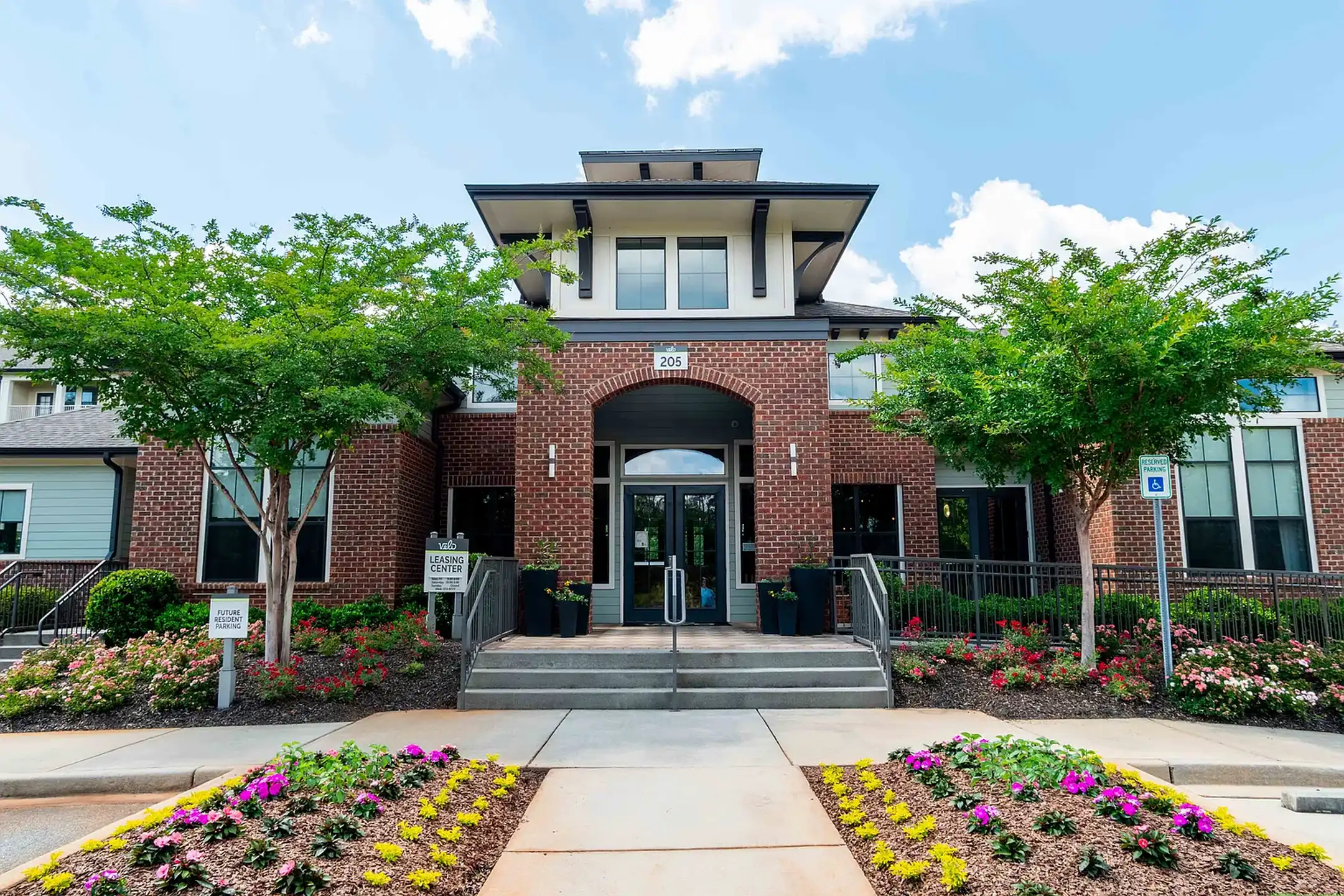 Velo Verdae Apartments - Greenville, SC 29607 | ApartmentGuide.com