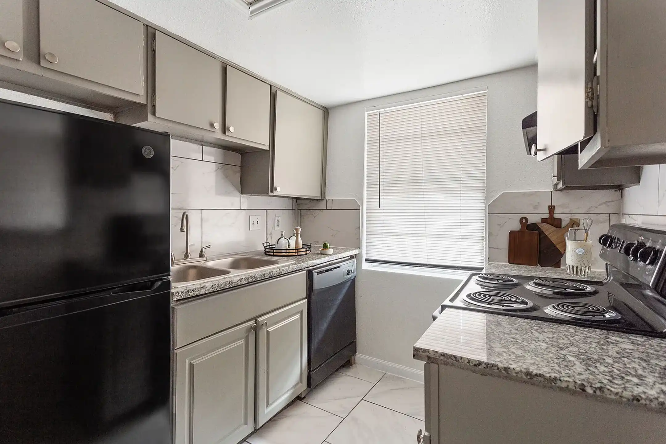 Sharpstown Garden - Houston, TX 77074 | ApartmentGuide.com